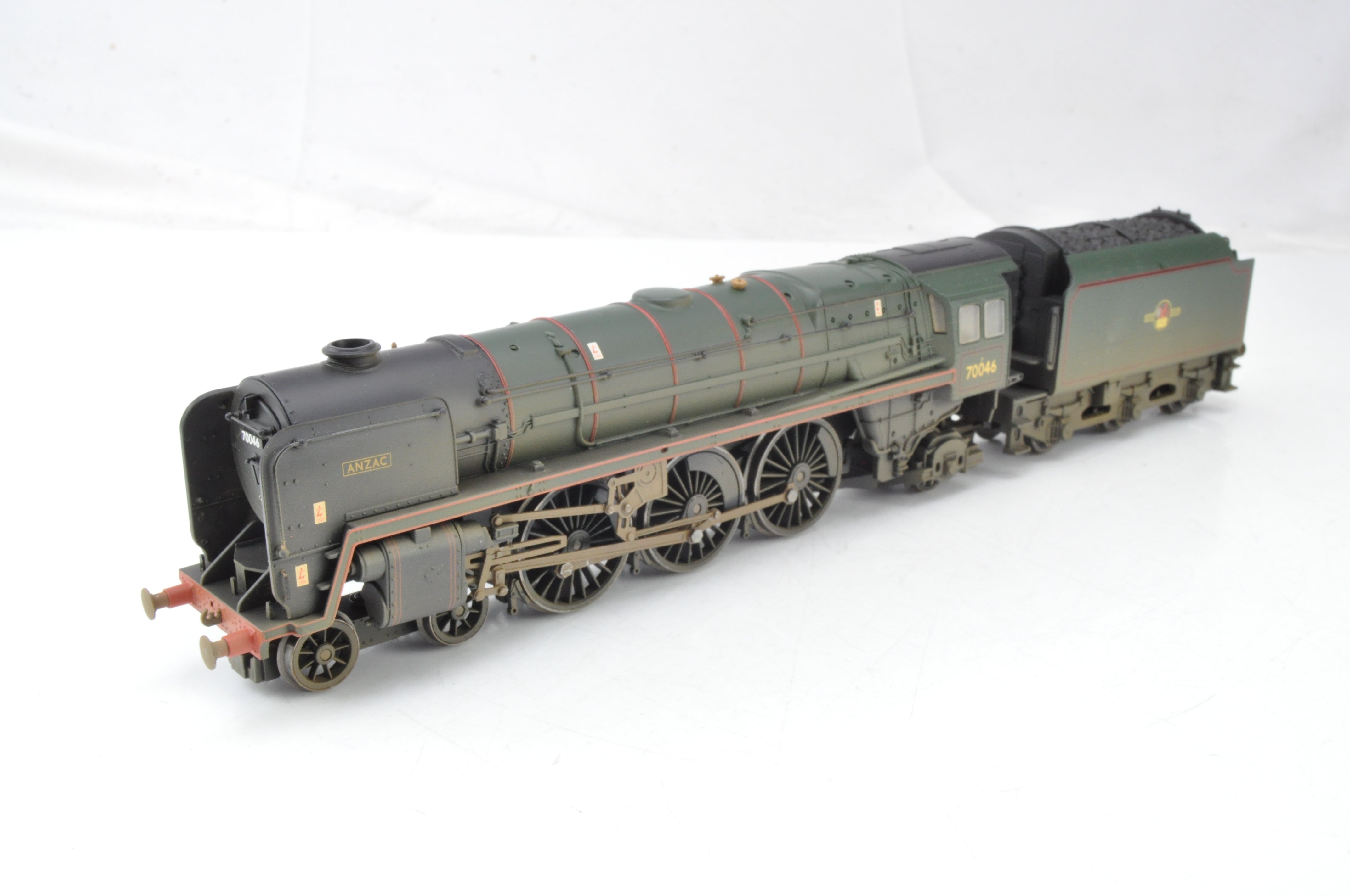 Hornby R2457 OO Gauge BR Green Late Crest 4-6-2 Britannia Class 70046