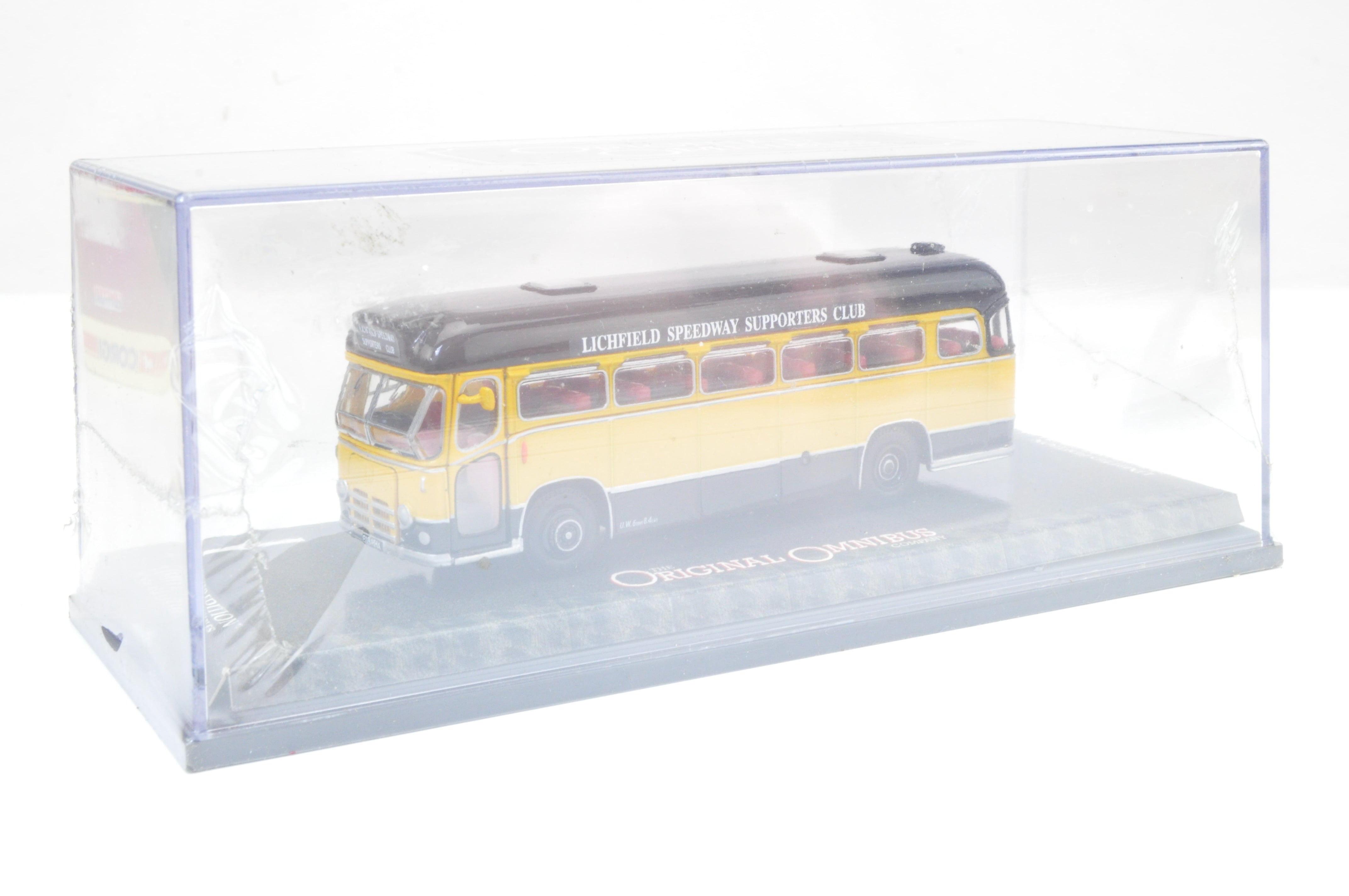 Corgi OO Gauge 1:76 Scale OM45502 BMMO C54 Coach Midland Red - Lichfie