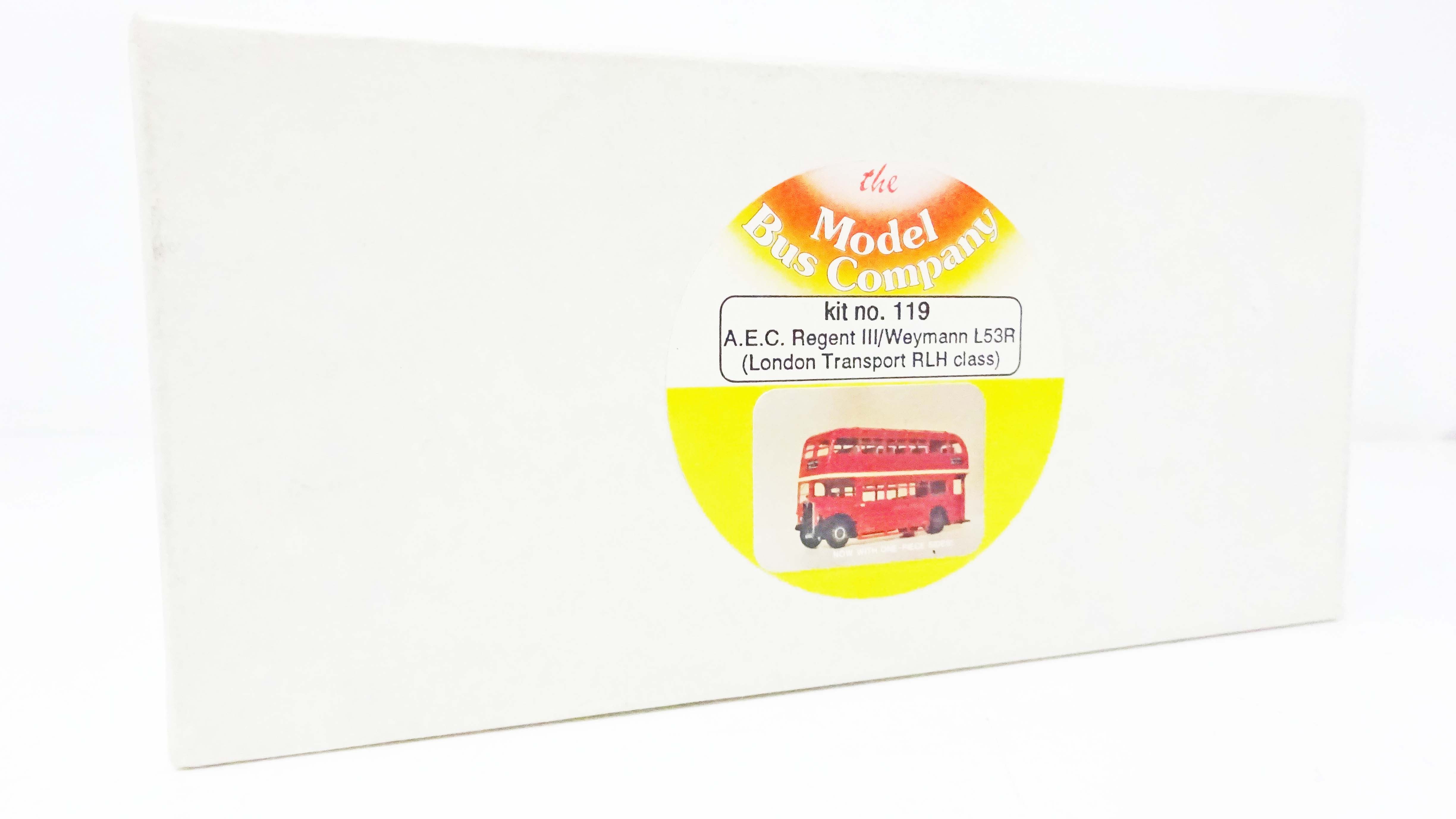 Model Bus Company 1:76 Scale 119 AEC Regent III London Transport RLH C