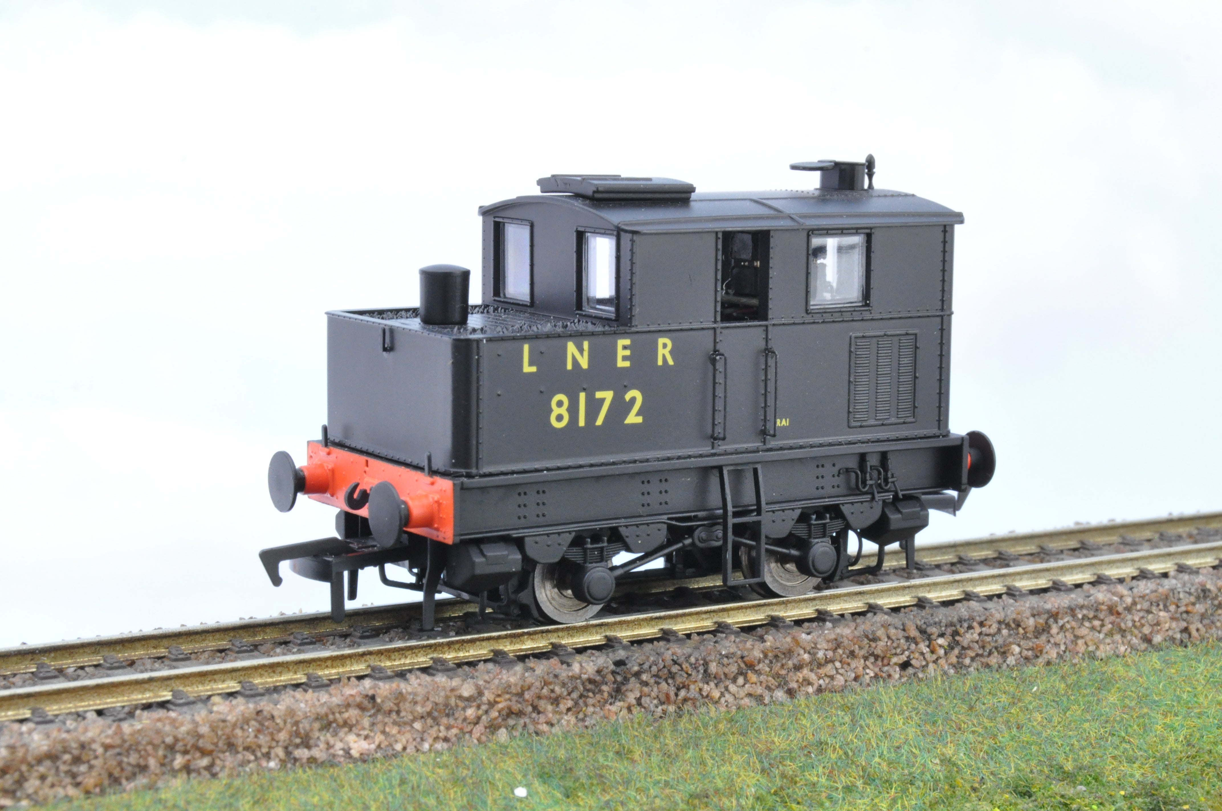 Dapol OO Gauge MR-018 LNER Black Sentinel Class Y3 No.8172 - Boxed