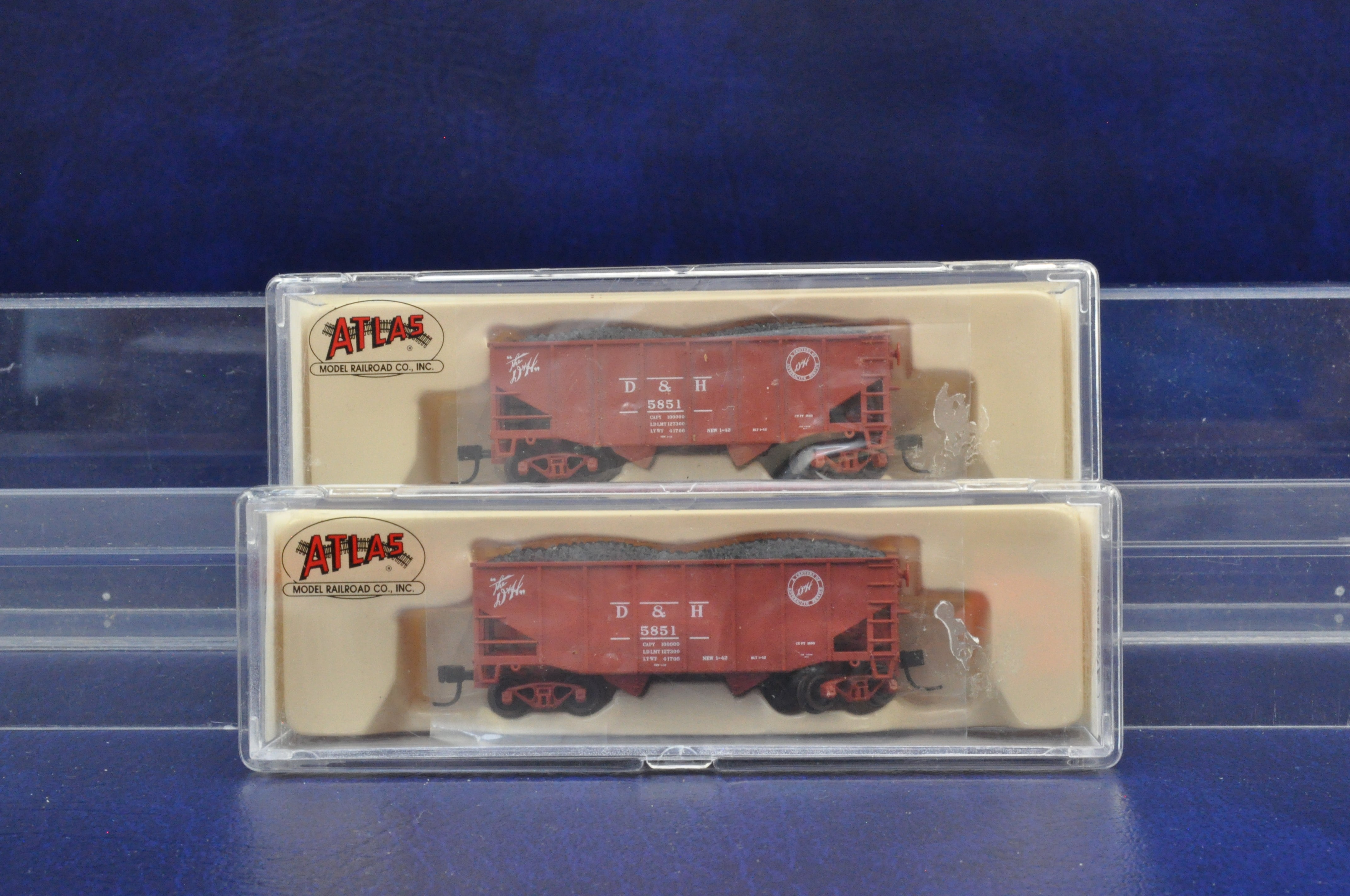 Atlas N Gauge Rake of 2 Delaware & Hudson 55 Ton Hopper Cars