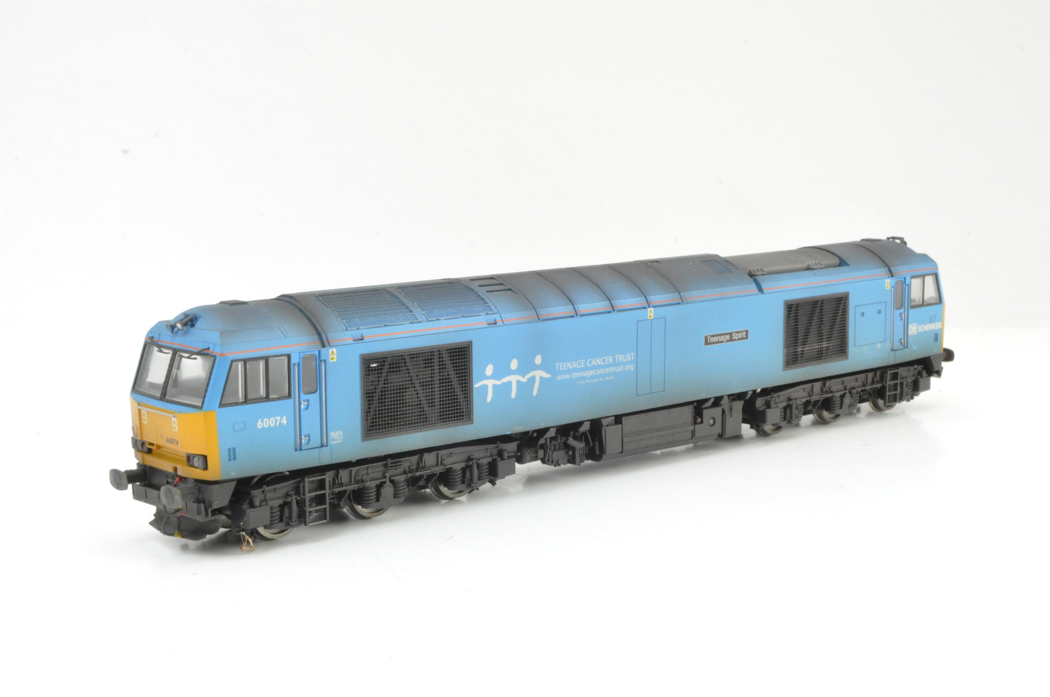 Hornby OO Gauge Class 60 Diesel, DB Shenker 60074 'Teenage Spirit' - D