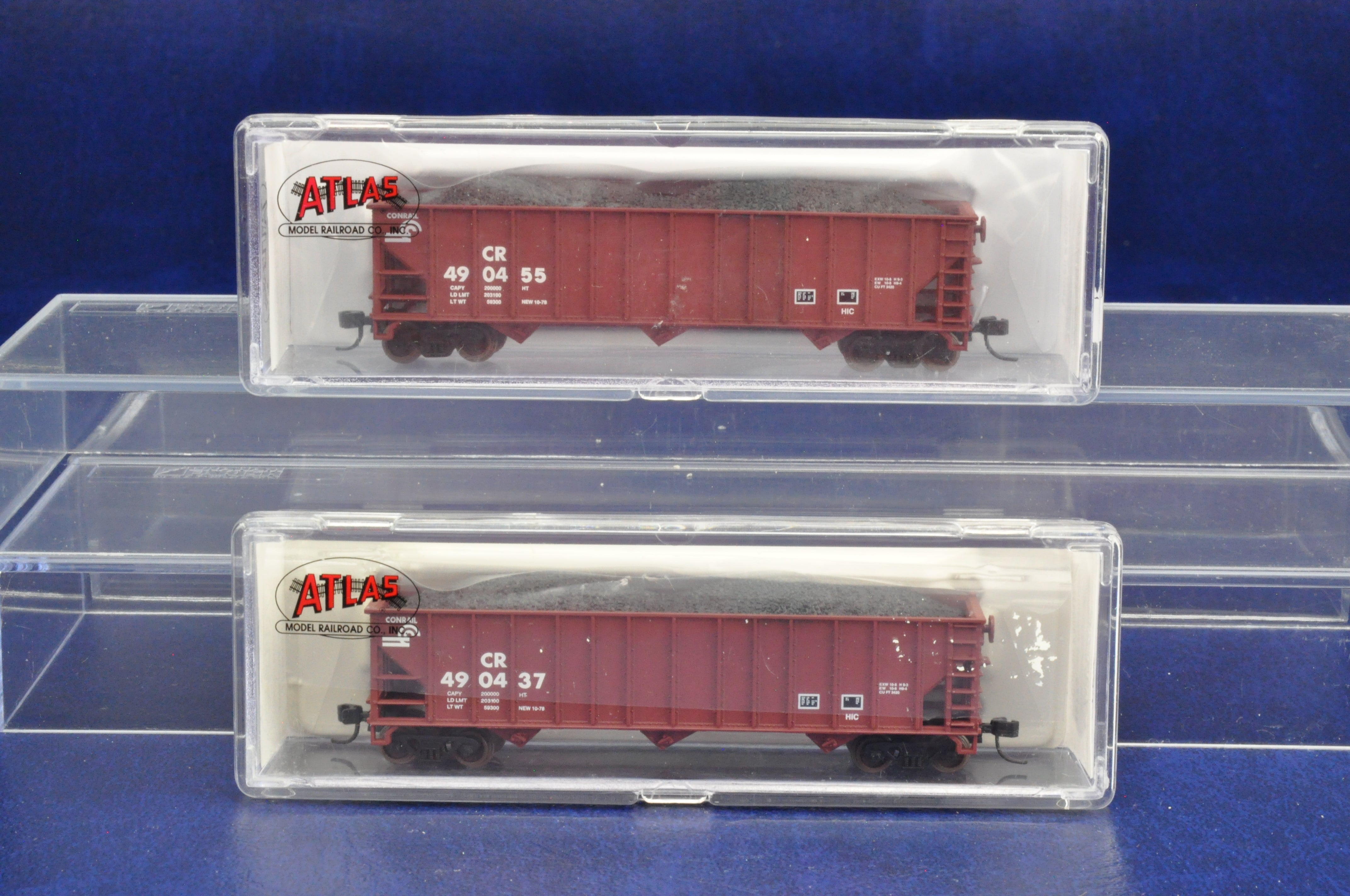 Atlas N Gauge Rake of 2 90T Hopper Cars - Conrail