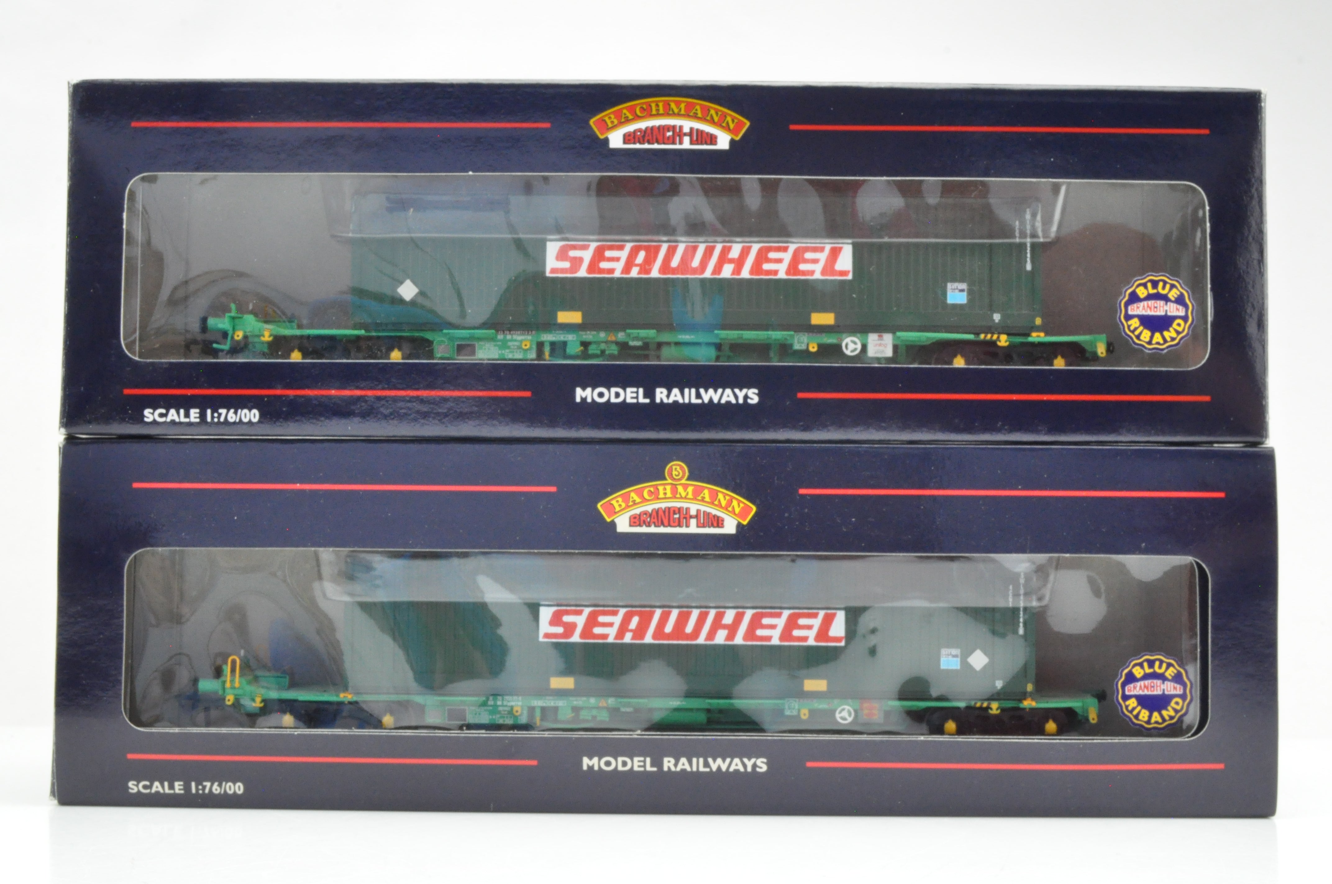 Bachmann OO Gauge 31-301B Intermodal Bogie Wagon with Two 45ft Contain