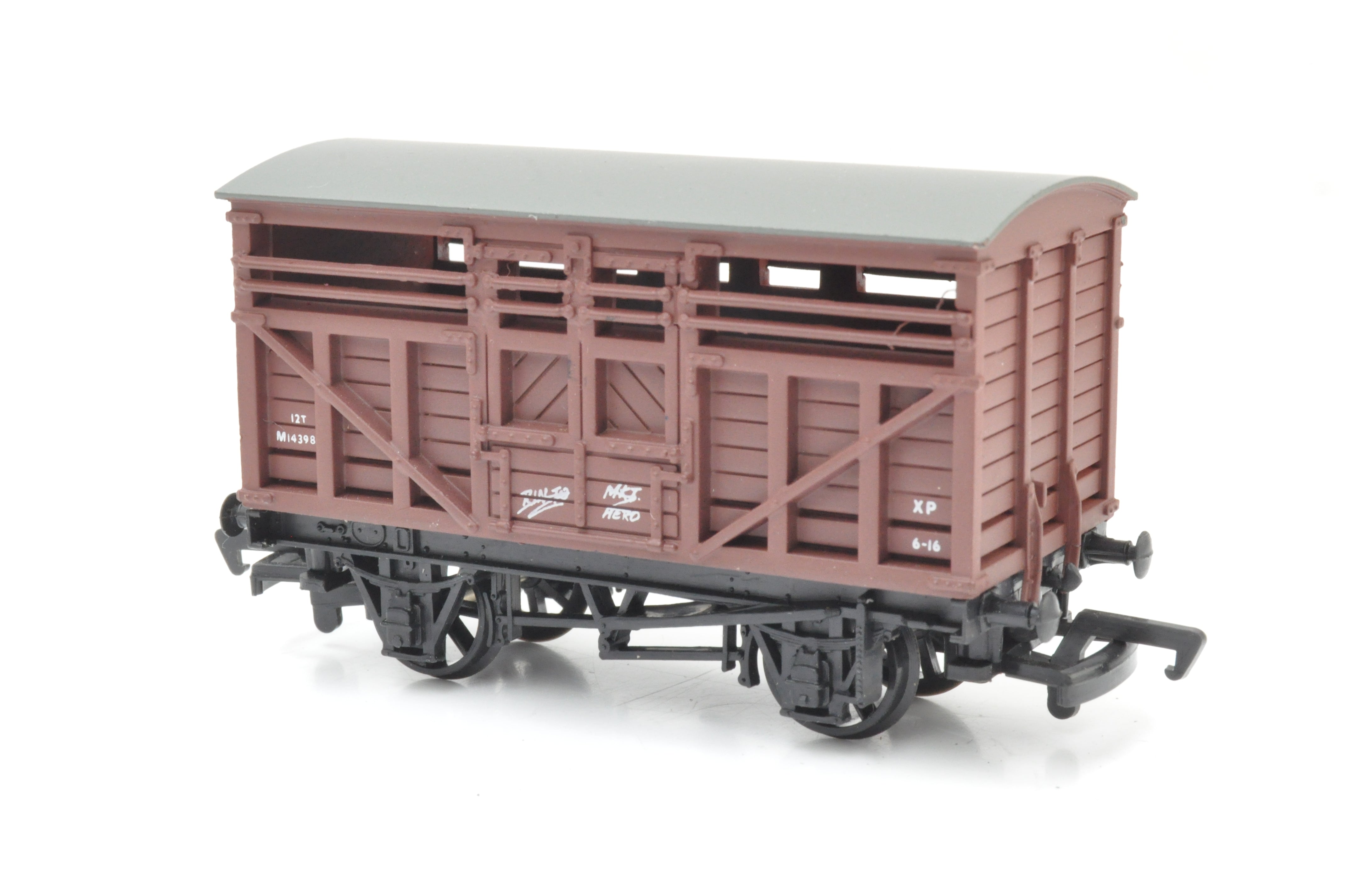 Bachmann OO Gauge 33-650 Cattle Wagon BR Brown