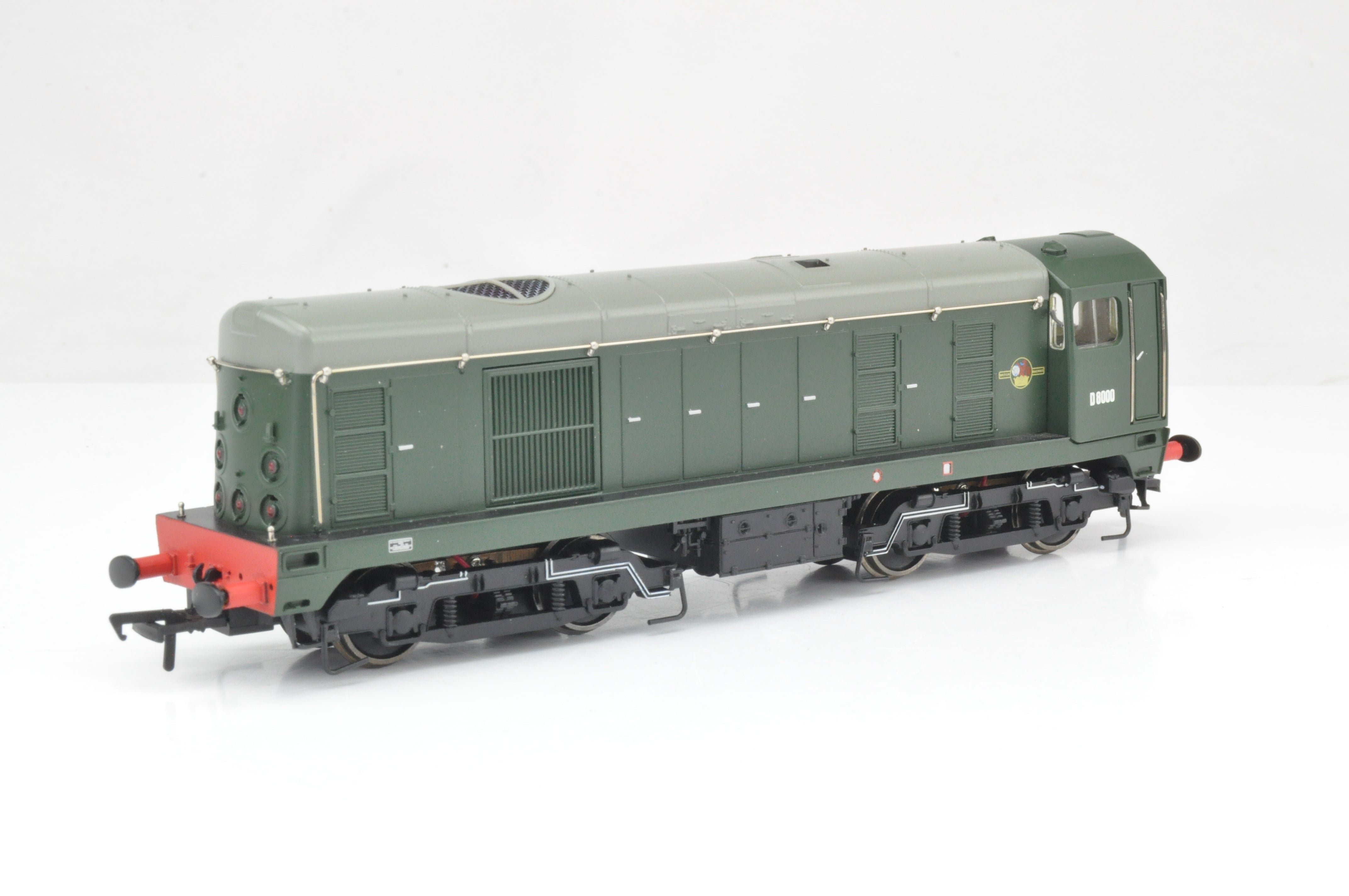 Bachmann OO Gauge 32-027 Class 20 Diesel D8000 BR Green with Indicator