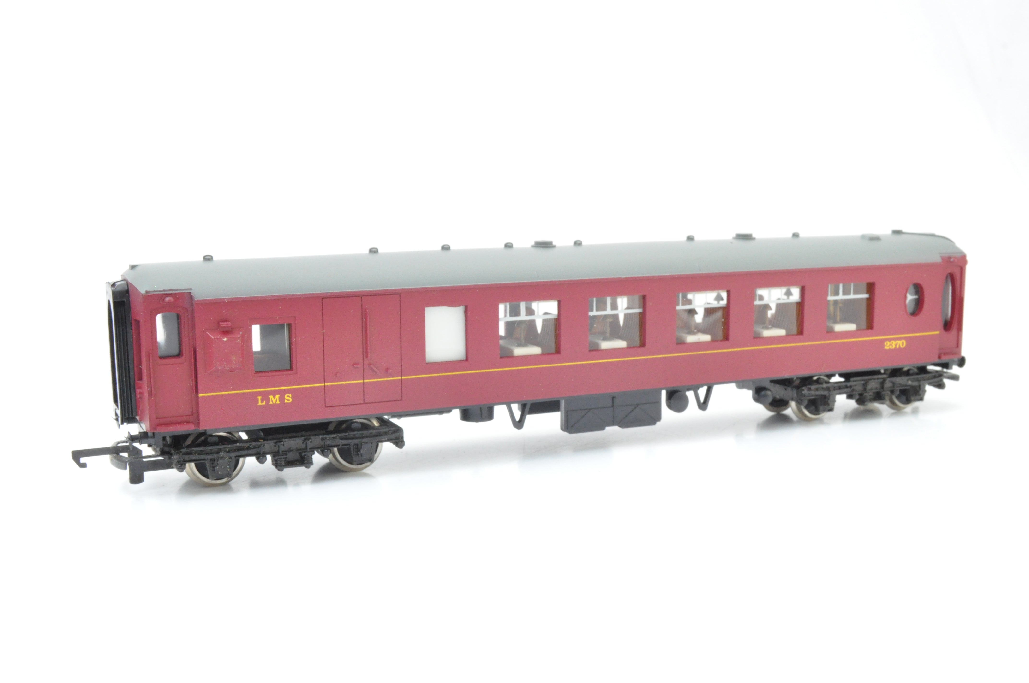 Wrenn Railways OO Gauge W6009 LMS 2nd Class Pullman Brake Coach