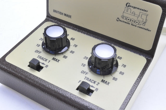 Gaugemaster Model D Twin Track Controller
