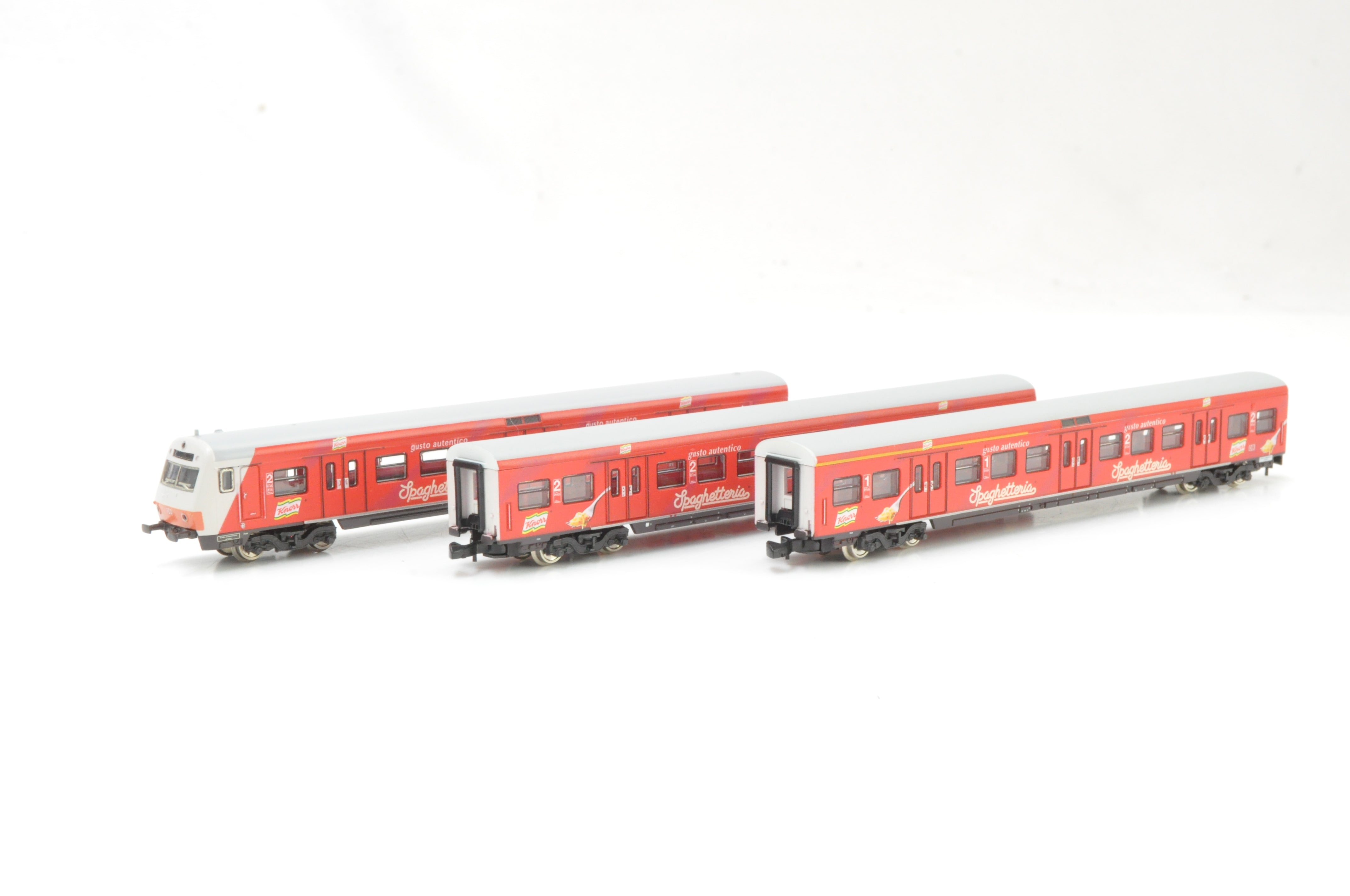 Marklin Mini-Club Z Gauge 87901 S Bahn 3 Car Passenger Set with Knorr