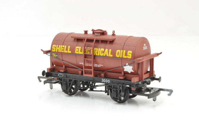 Hornby OO Gauge R6069 14 Ton Tank Wagon 'Shell Electrical Oils'