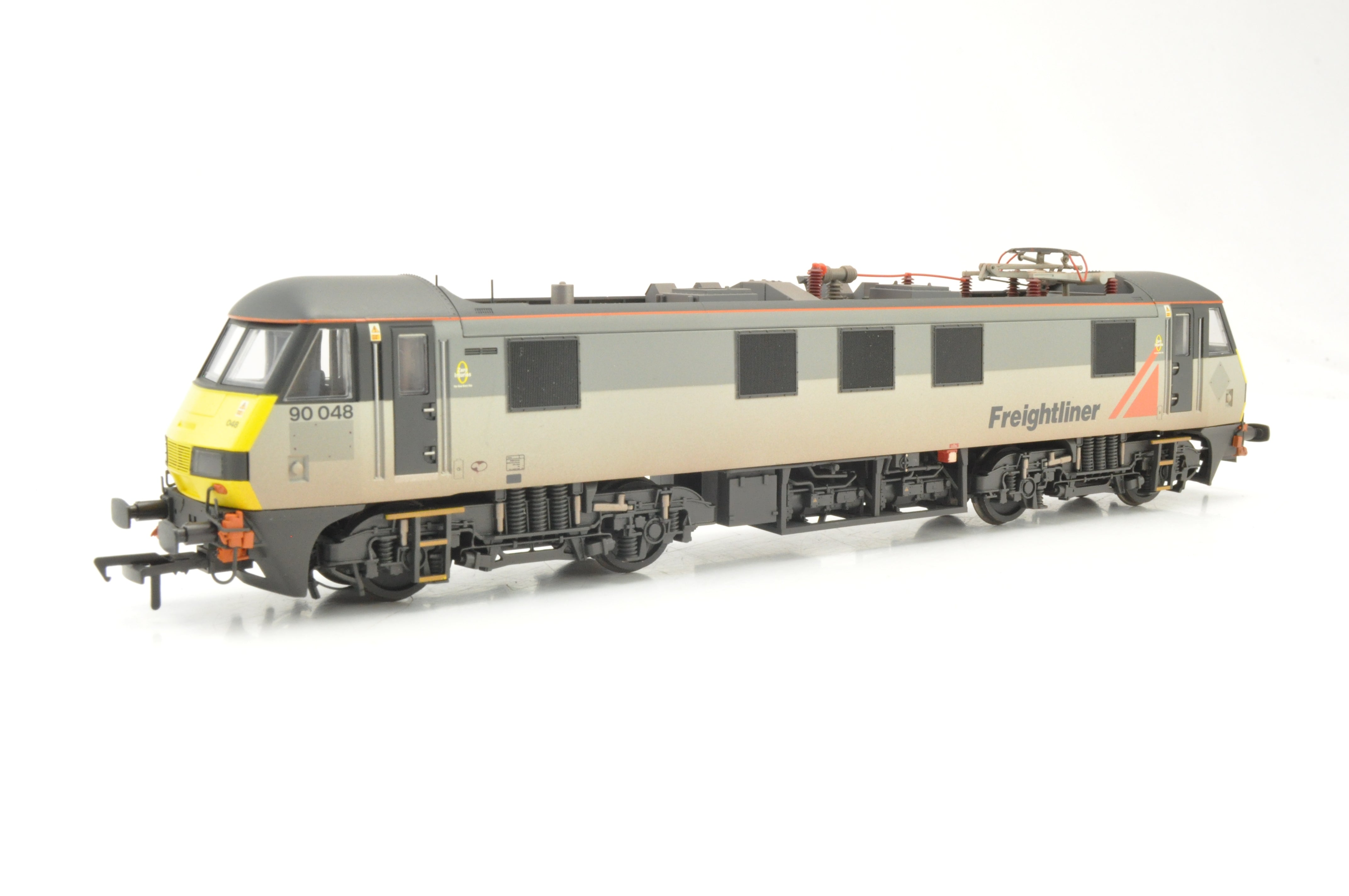Bachmann OO Gauge 32-620SF Freightliner Grey Class 90 90048 (Weathered