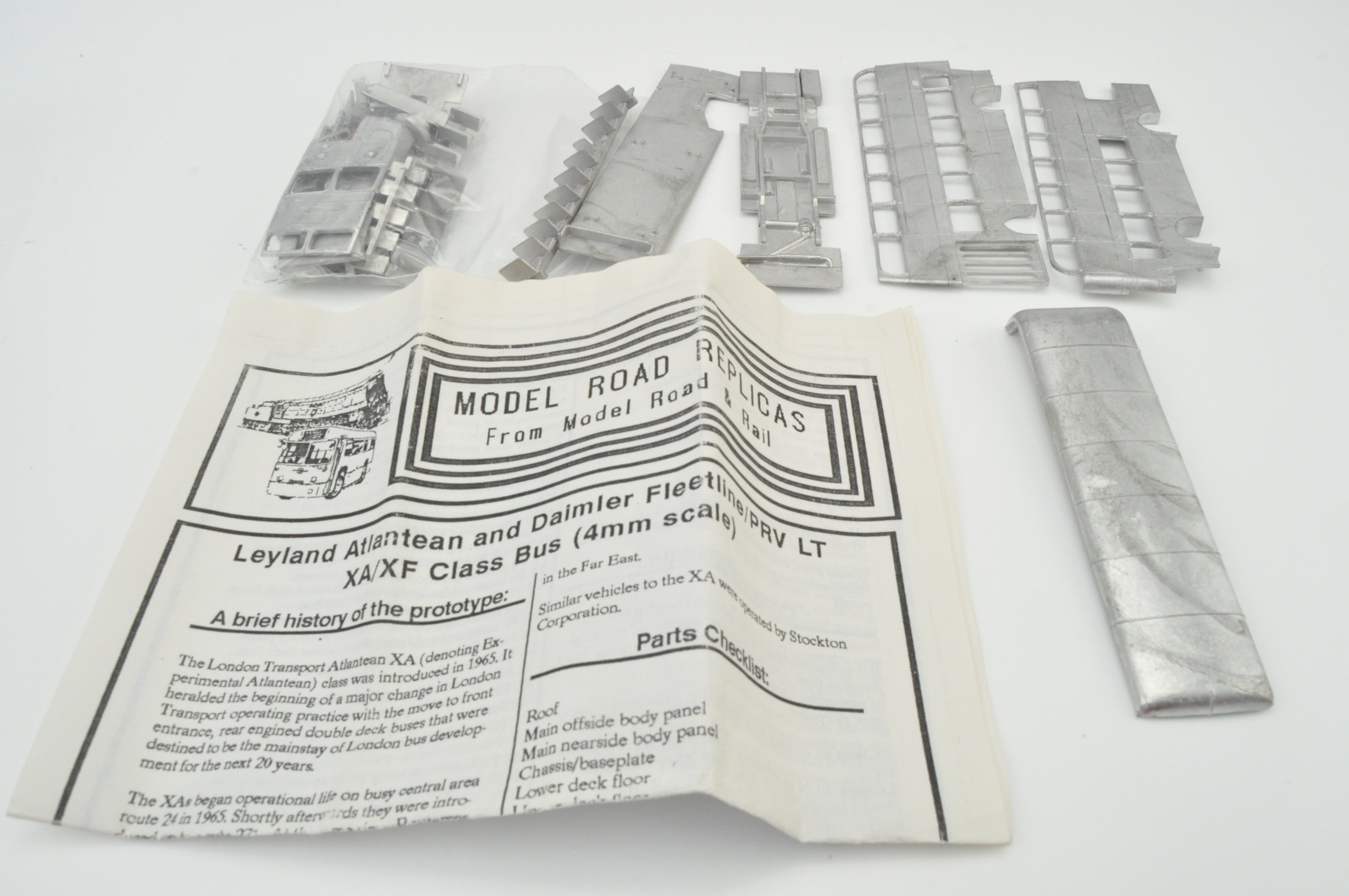 Model Road Replicas MRR No.10F LT 'XF' Class Daimler Fleetline w/ Park