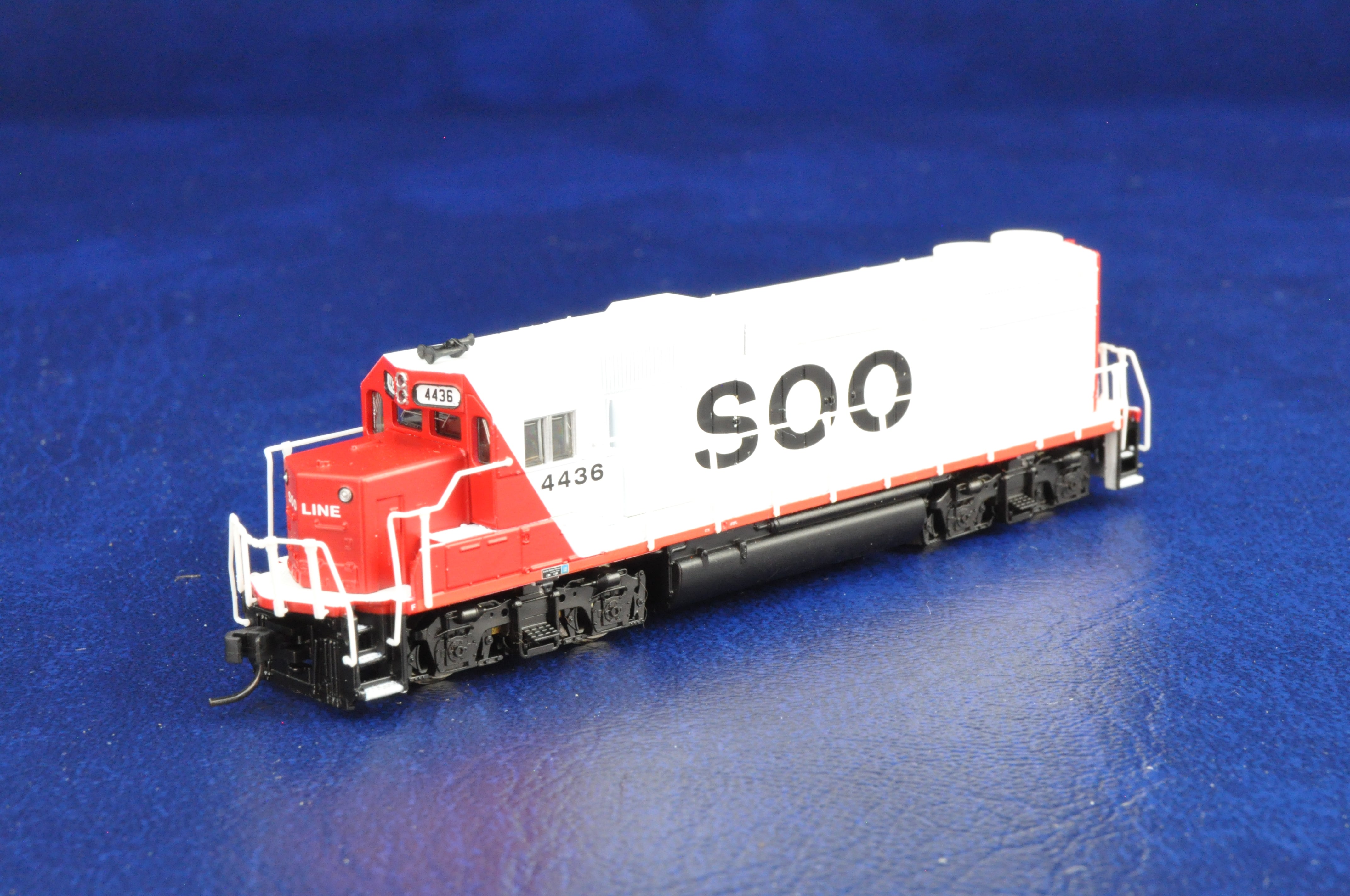Walthers N Gauge 920-75015 GP38-2 SOO #4436