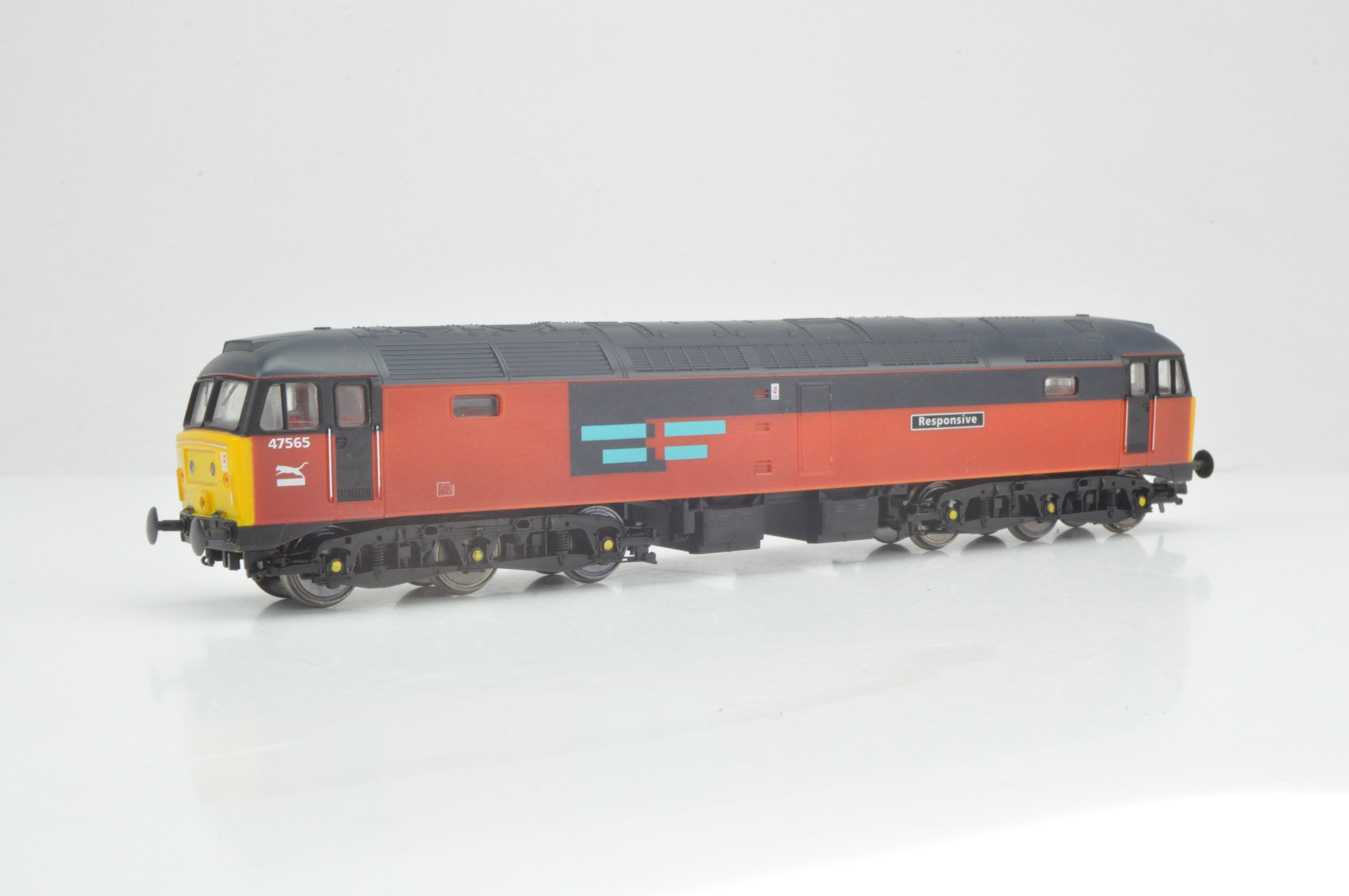 ViTrains/Lima OO Gauge RES Class 47 No.47565 'Responsive' - DCC Fitted