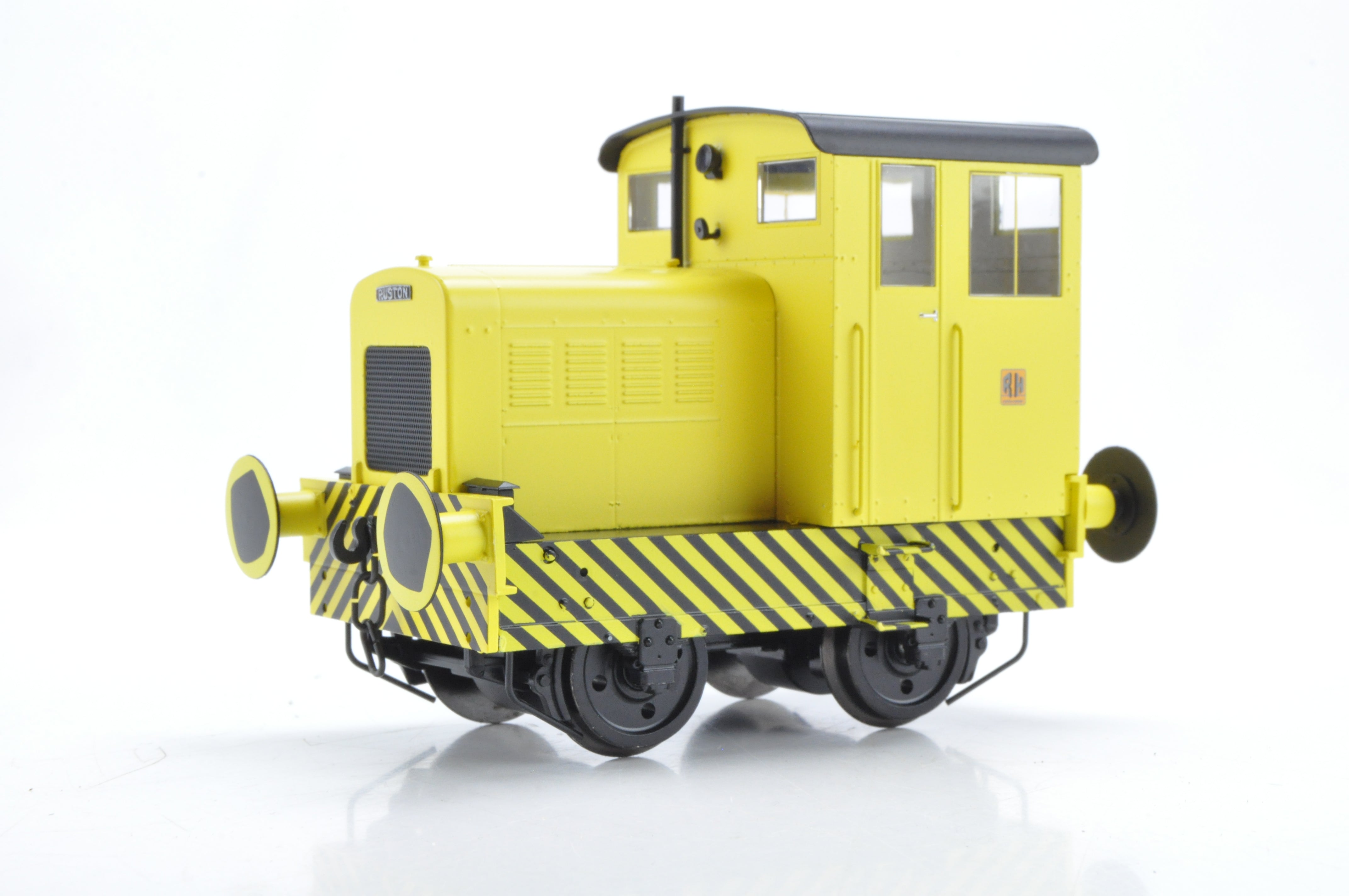Heljan 7mm O Gauge HN9032 Ruston & Hornsby 48DS Enclosed Cab Yellow/Wa
