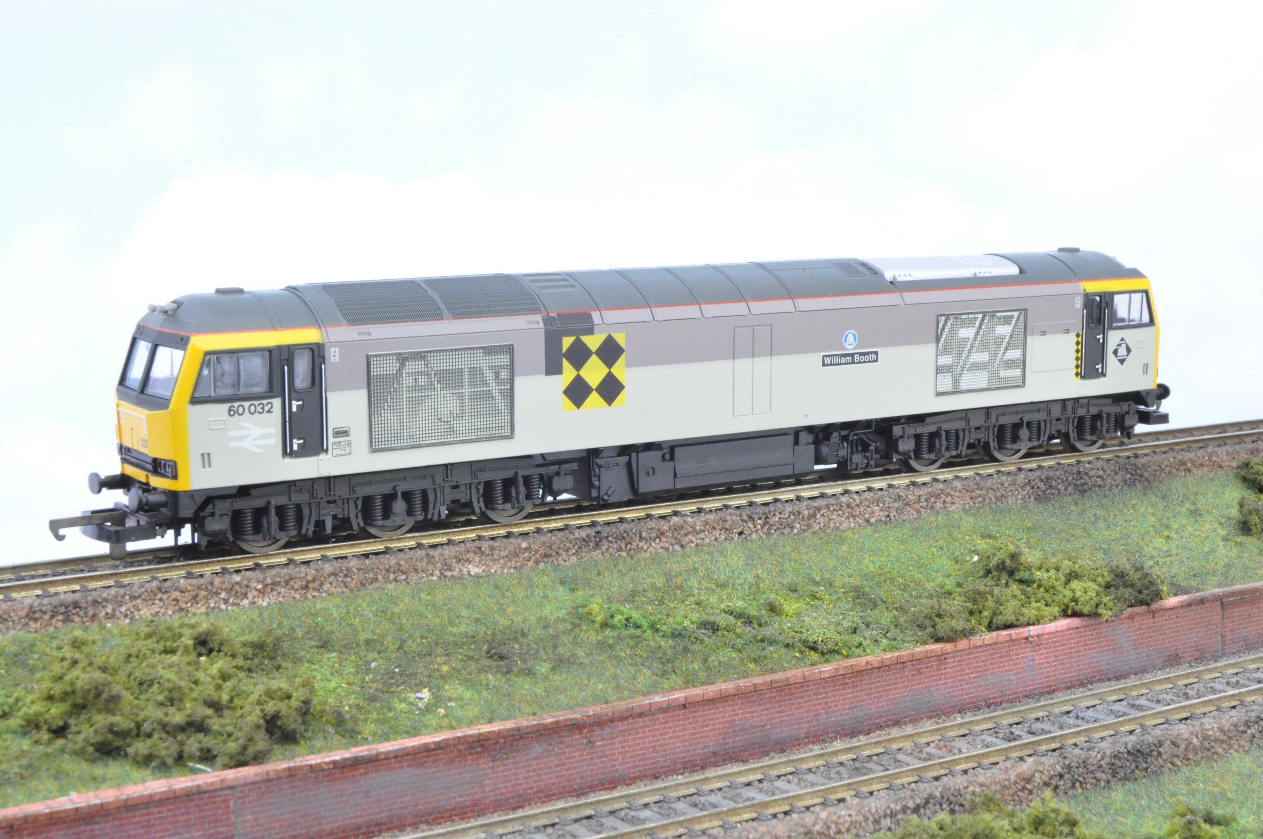 Lima OO Gauge L204806 Railfreight Coal Class 60 No. 60032 'William Boo