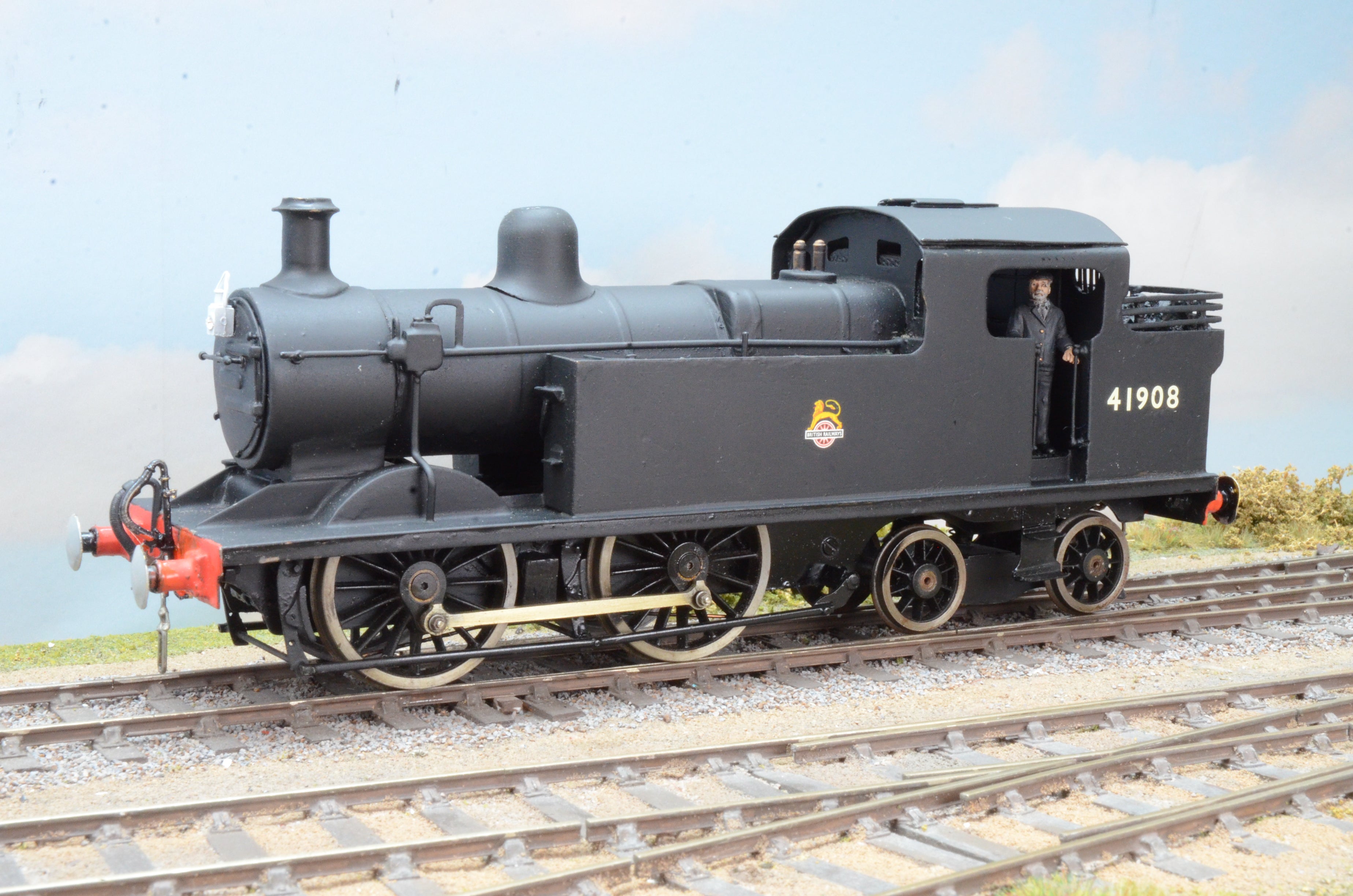 Kit Built 7mm O Gauge BR Black Early Emblem 0-4-4T Stanier Class 2P No