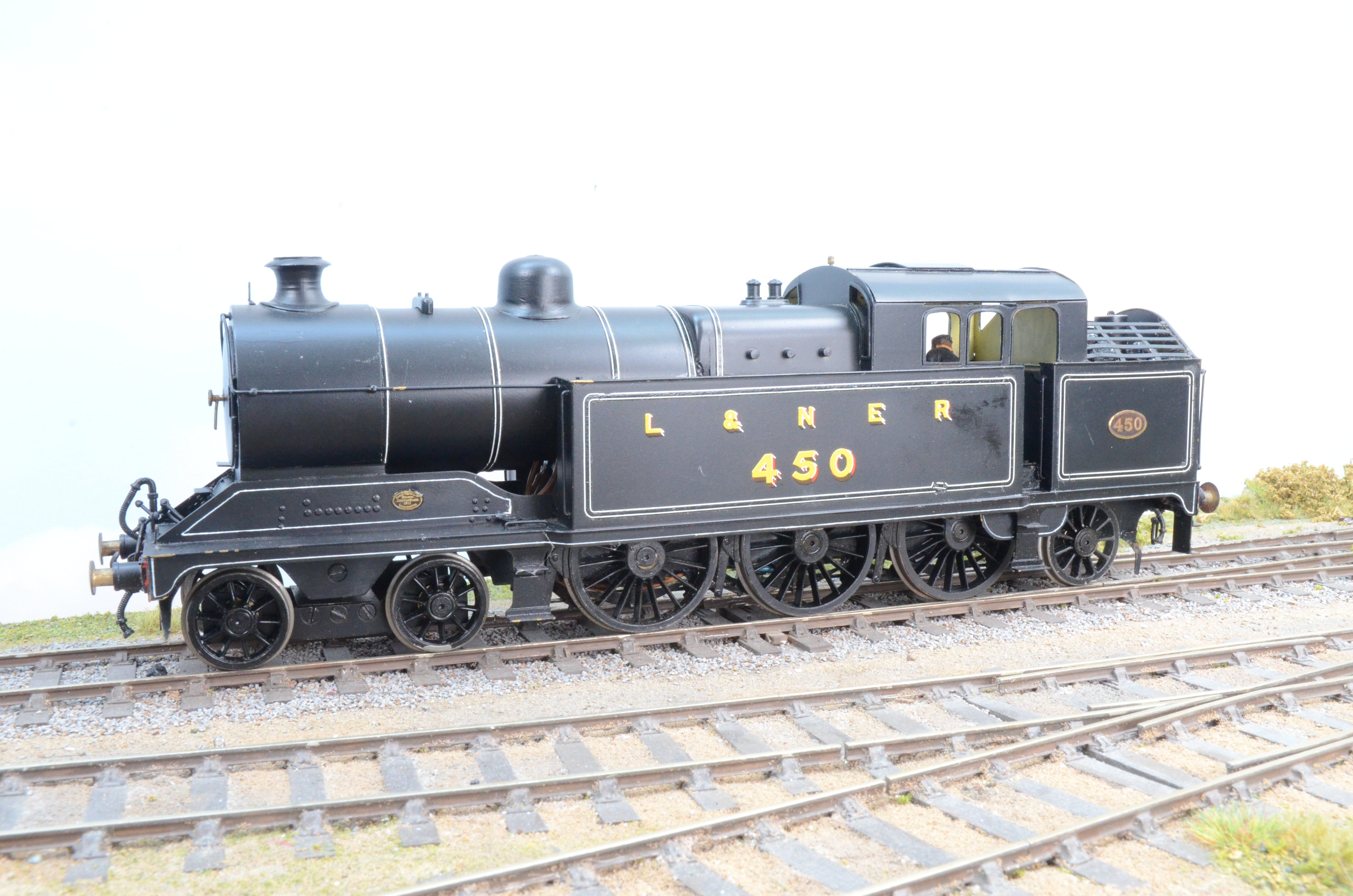 Kit Built 7mm O Gauge LNER Lined Black Class A5 No.450