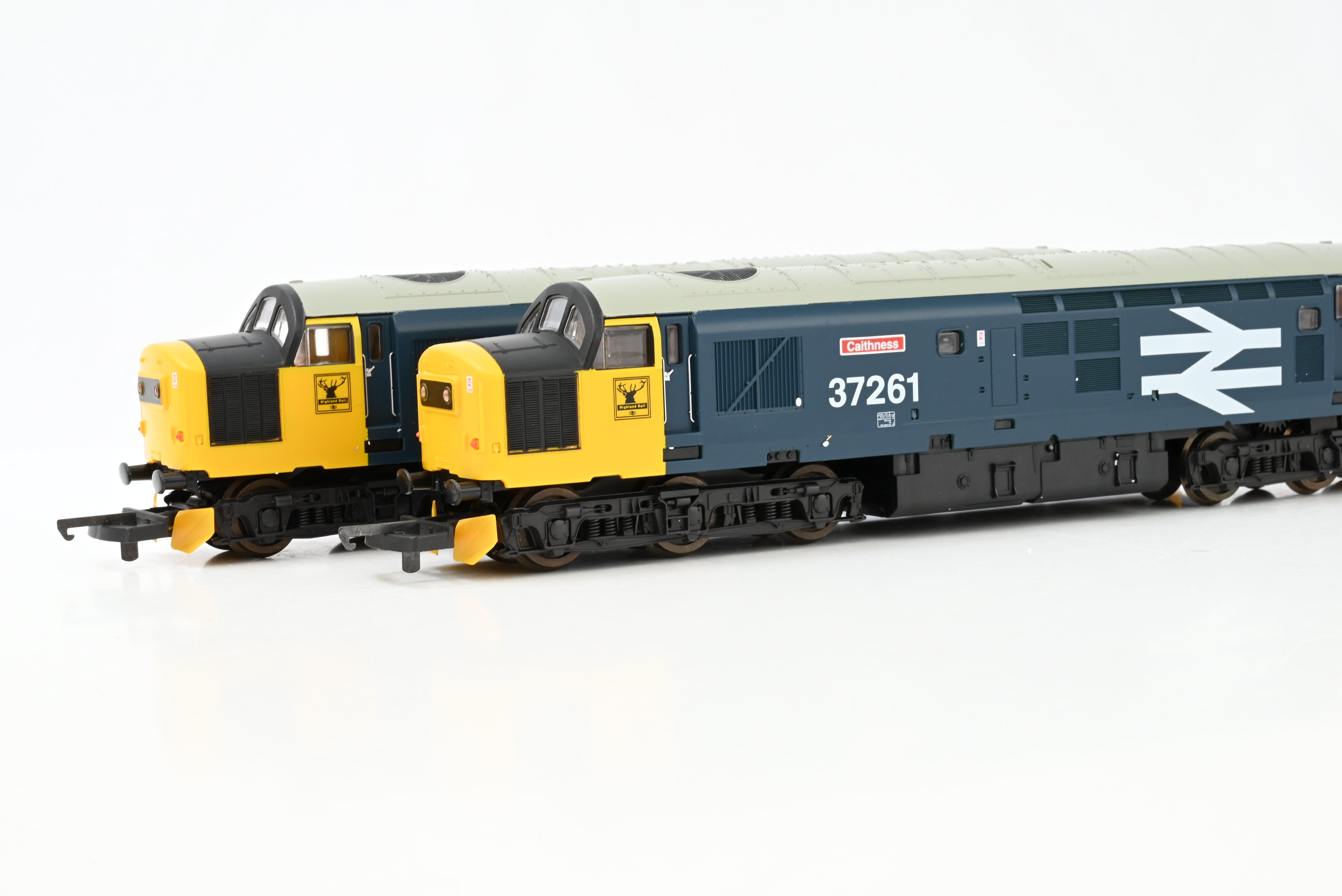 Lima OO Gauge L205262B BR Blue Large Logo Classs 37 Twin Pack No.37261