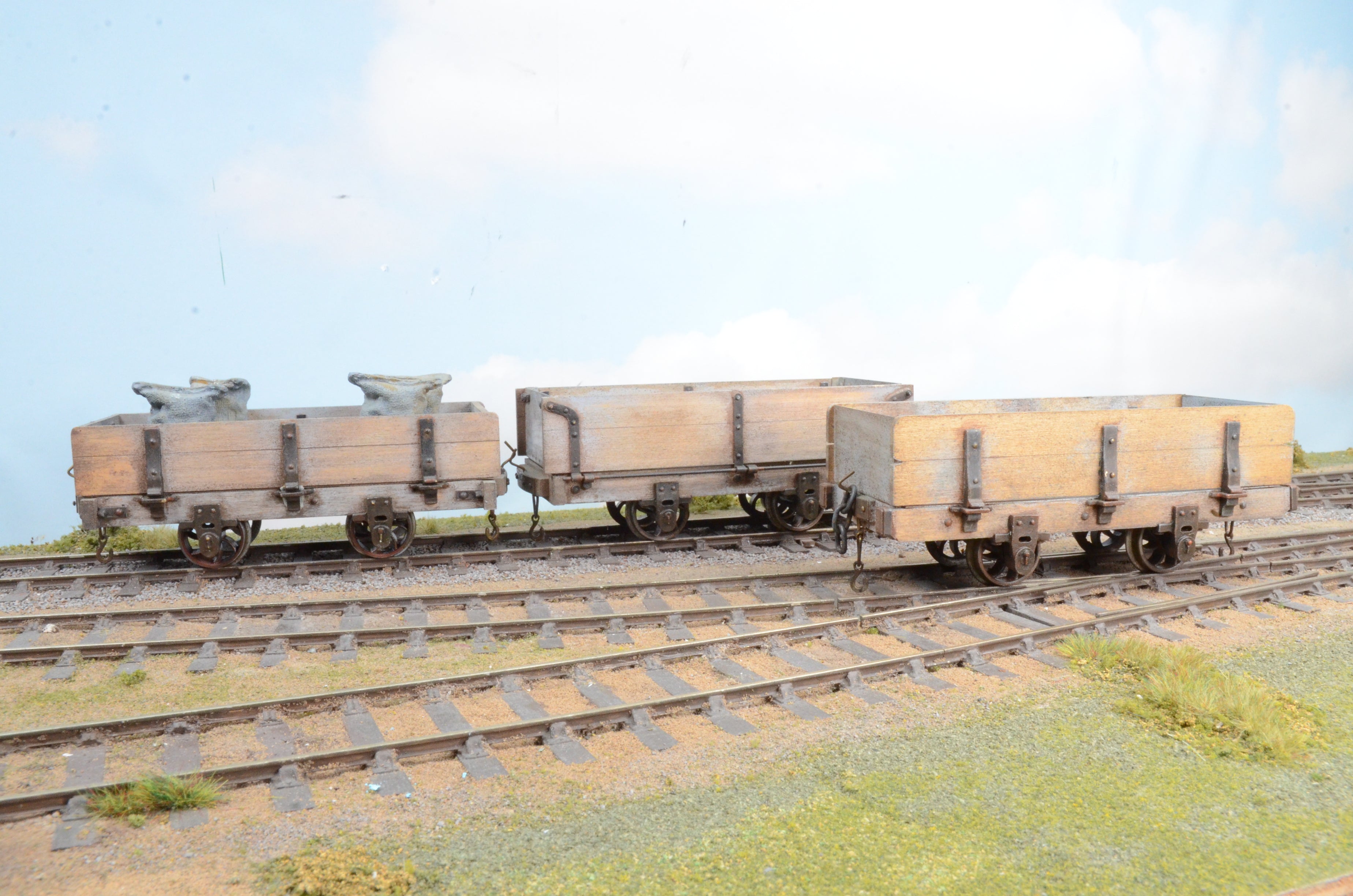 Kit Built 16mm Scale (32mm Gauge) Rake of 3 4-Wheel Wagons w/ Opening