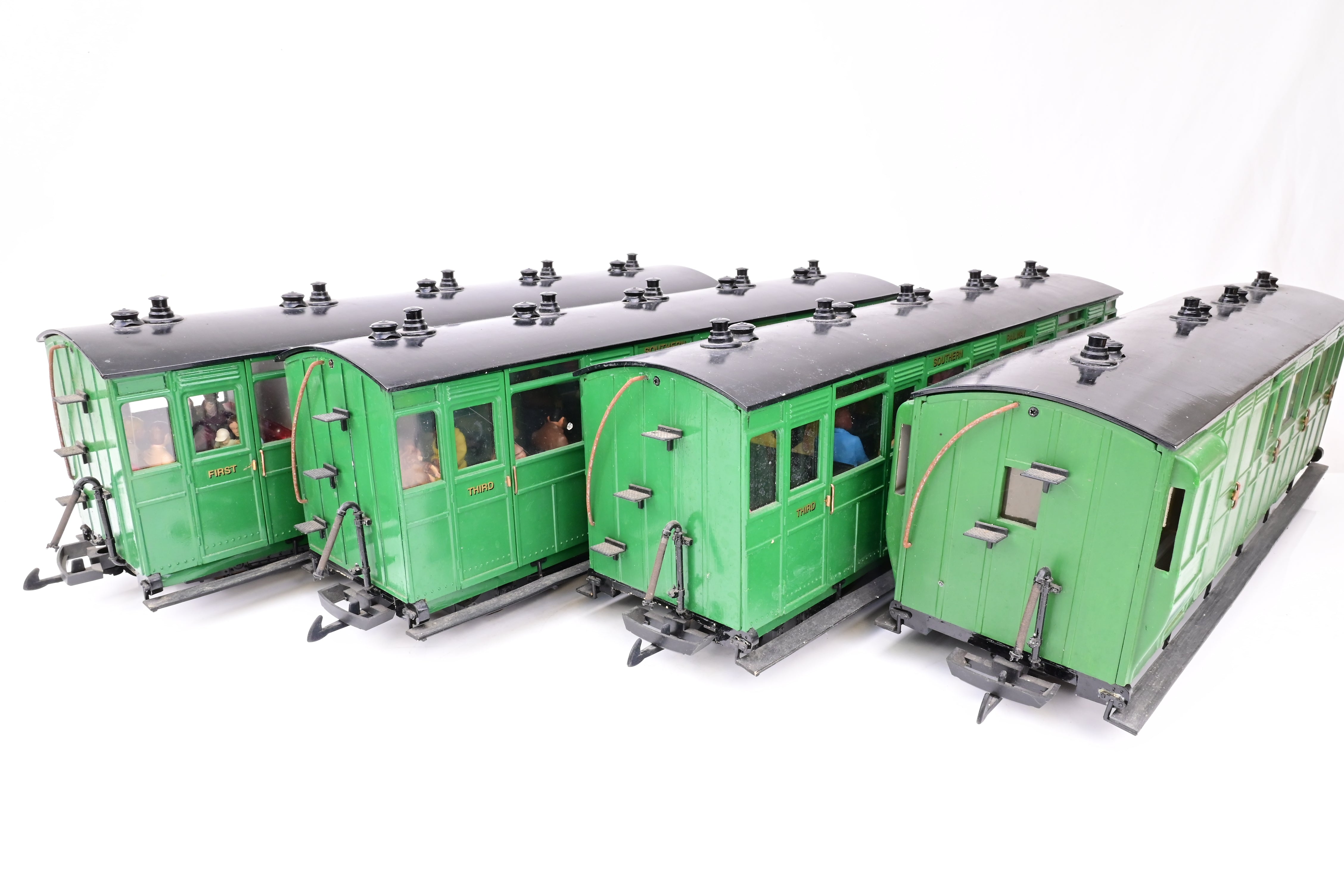 Kit Built 16mm (45mm Gauge) Rake of 4 Southern Bogie Coaches