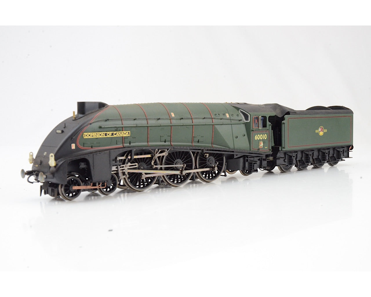 Hornby OO Gauge BR Green Class A4 No.60010 'Dominion of Canada'