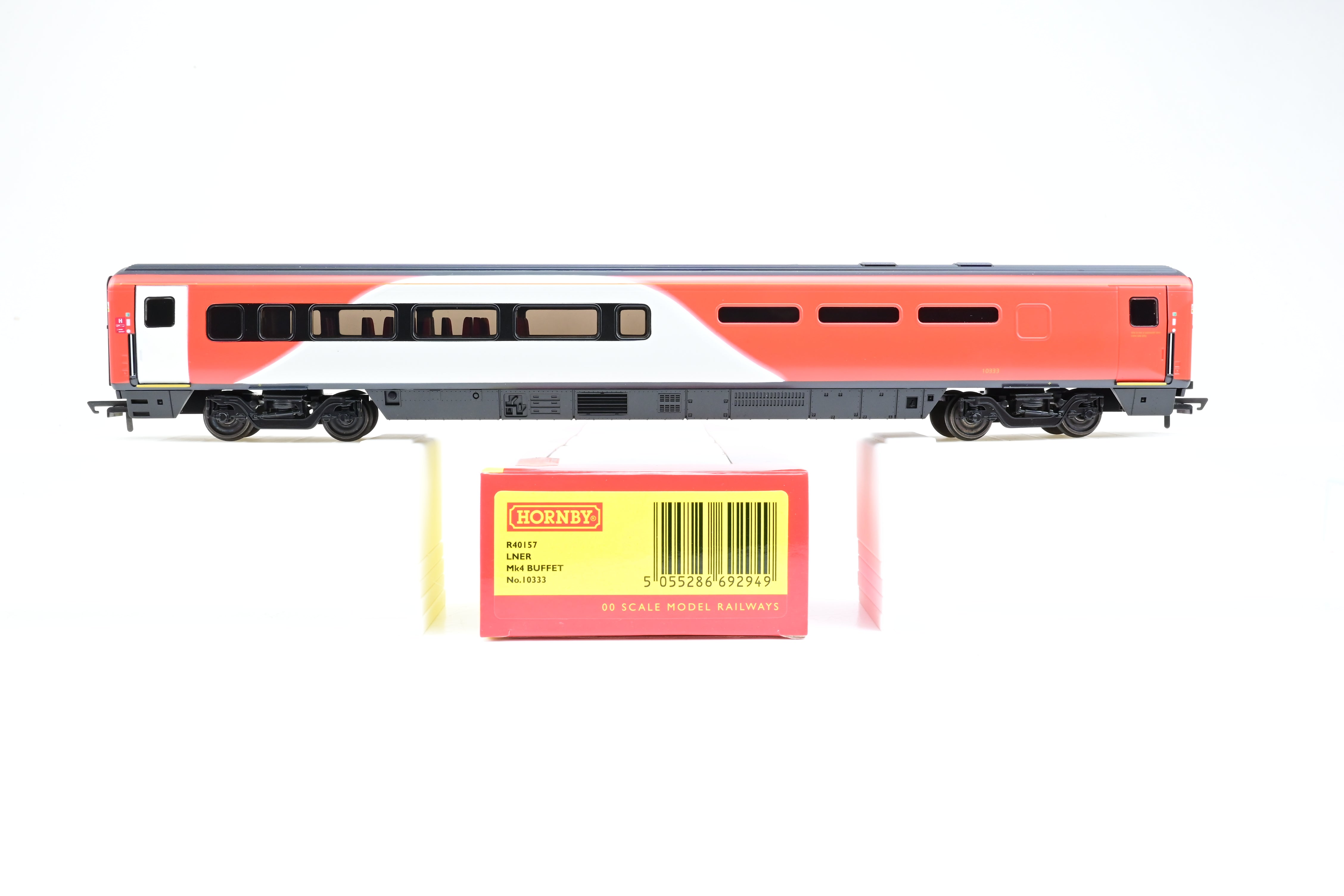 Hornby OO Gauge R40157 LNER Mk4 Buffet Car No.10333 - Boxed