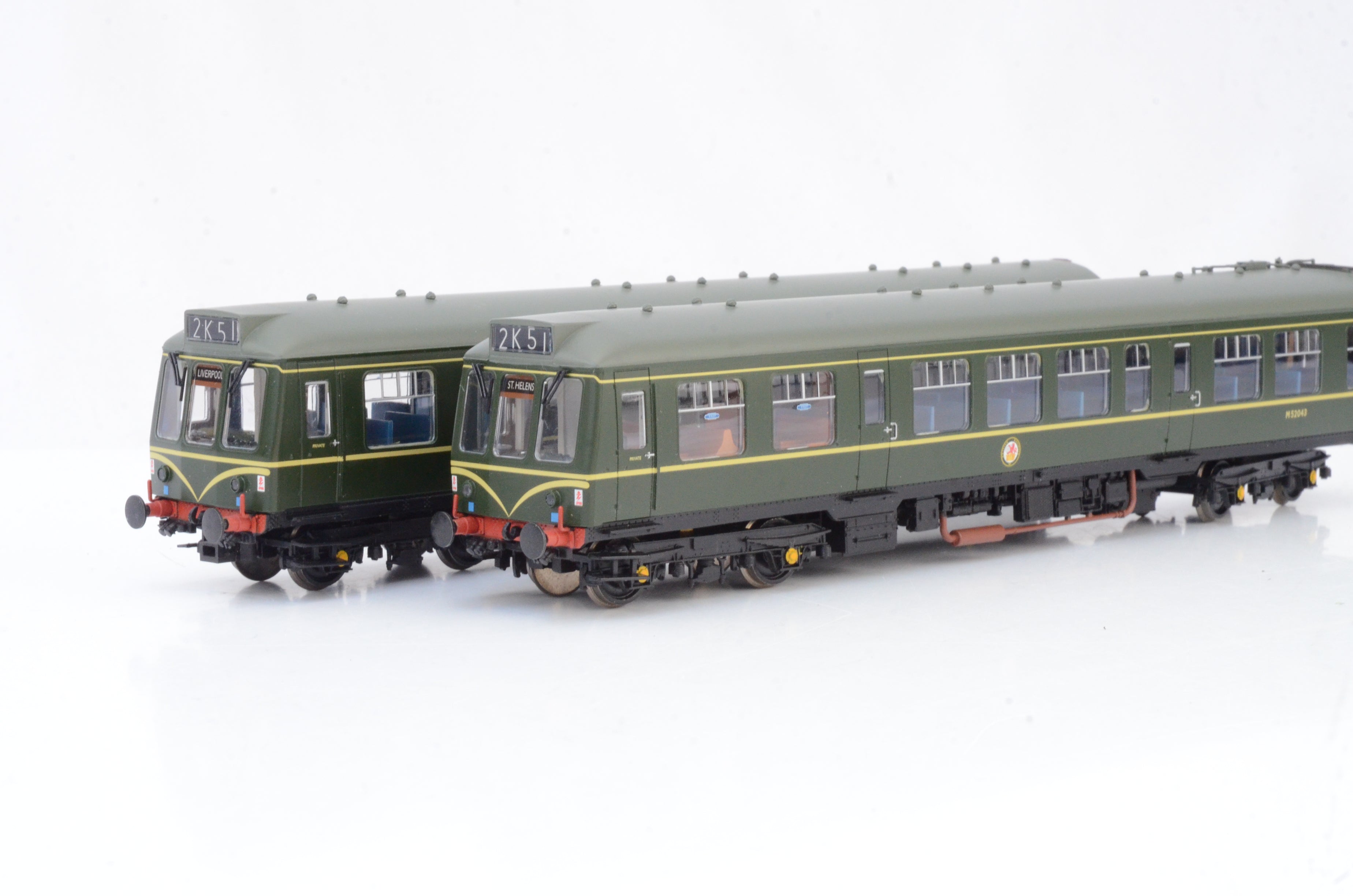 Bachmann OO Gauge 32-900A BR Green w/ Speed Whiskers Class 108 2-Car D