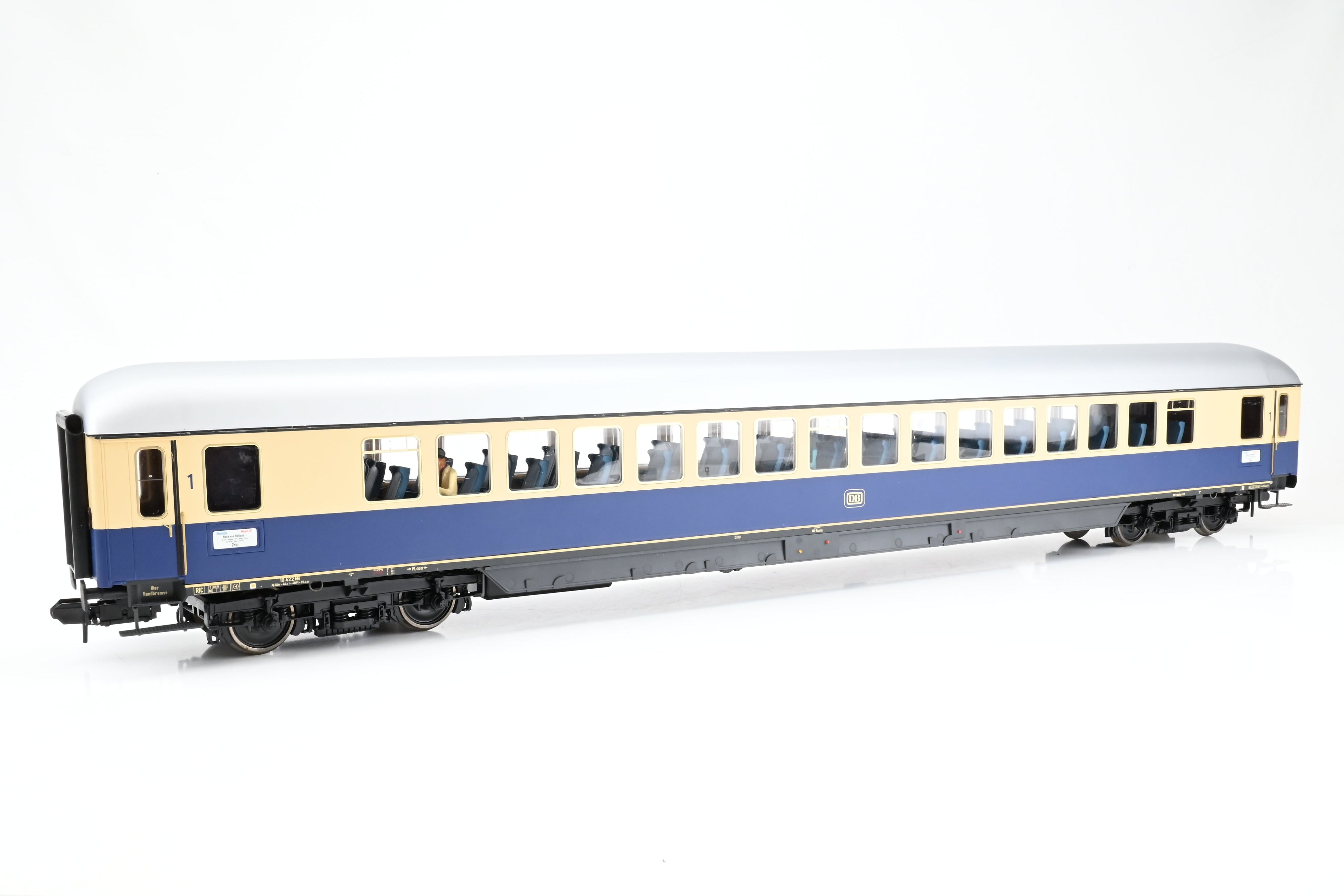 Marklin Gauge 1 58096 DB Express Passenger Type AP4üm-62 'Rheingold 19