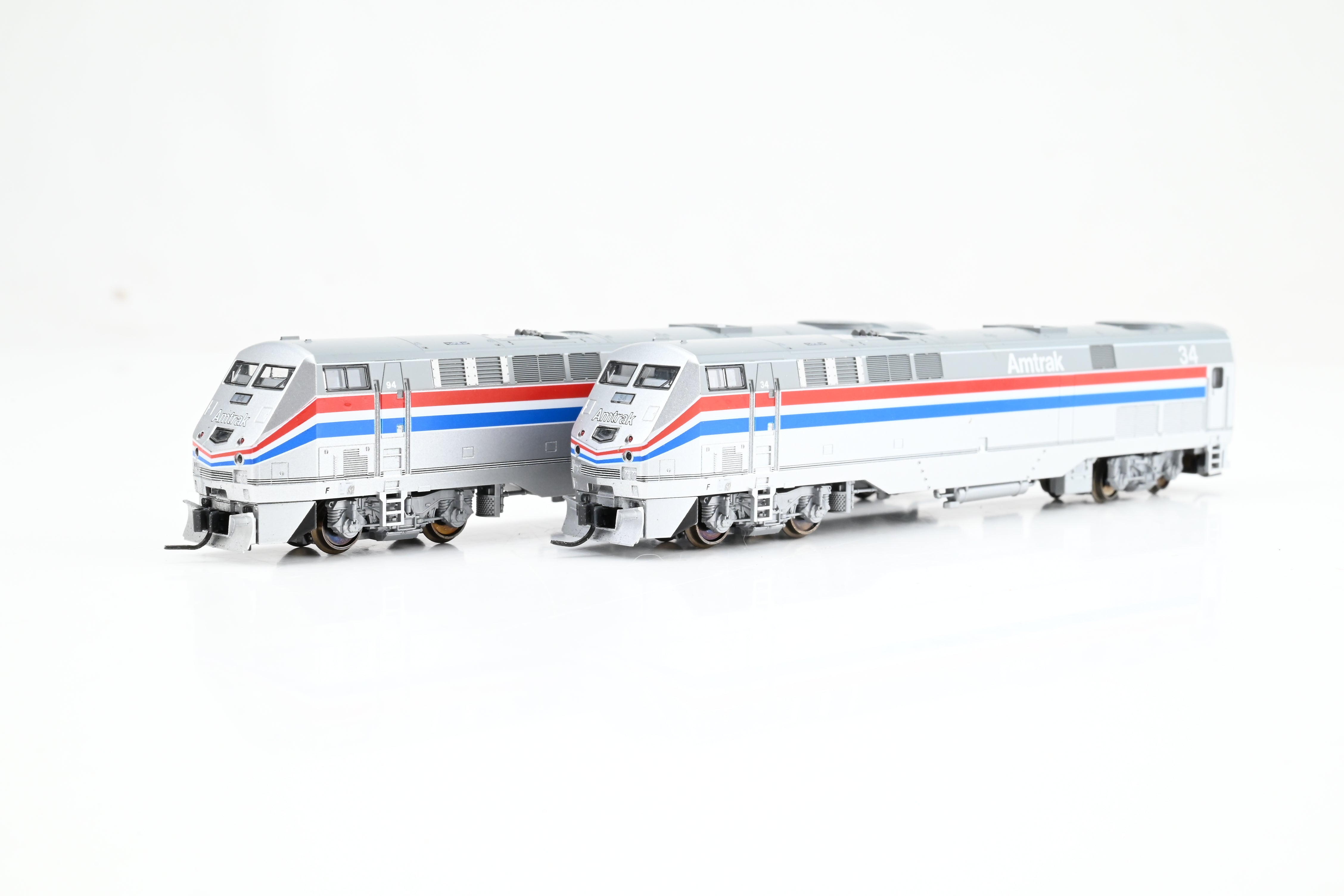 Kato N Gauge 106-6101 P42 Locomotive Set Amtrack P42 #32, P42 #94 Phas