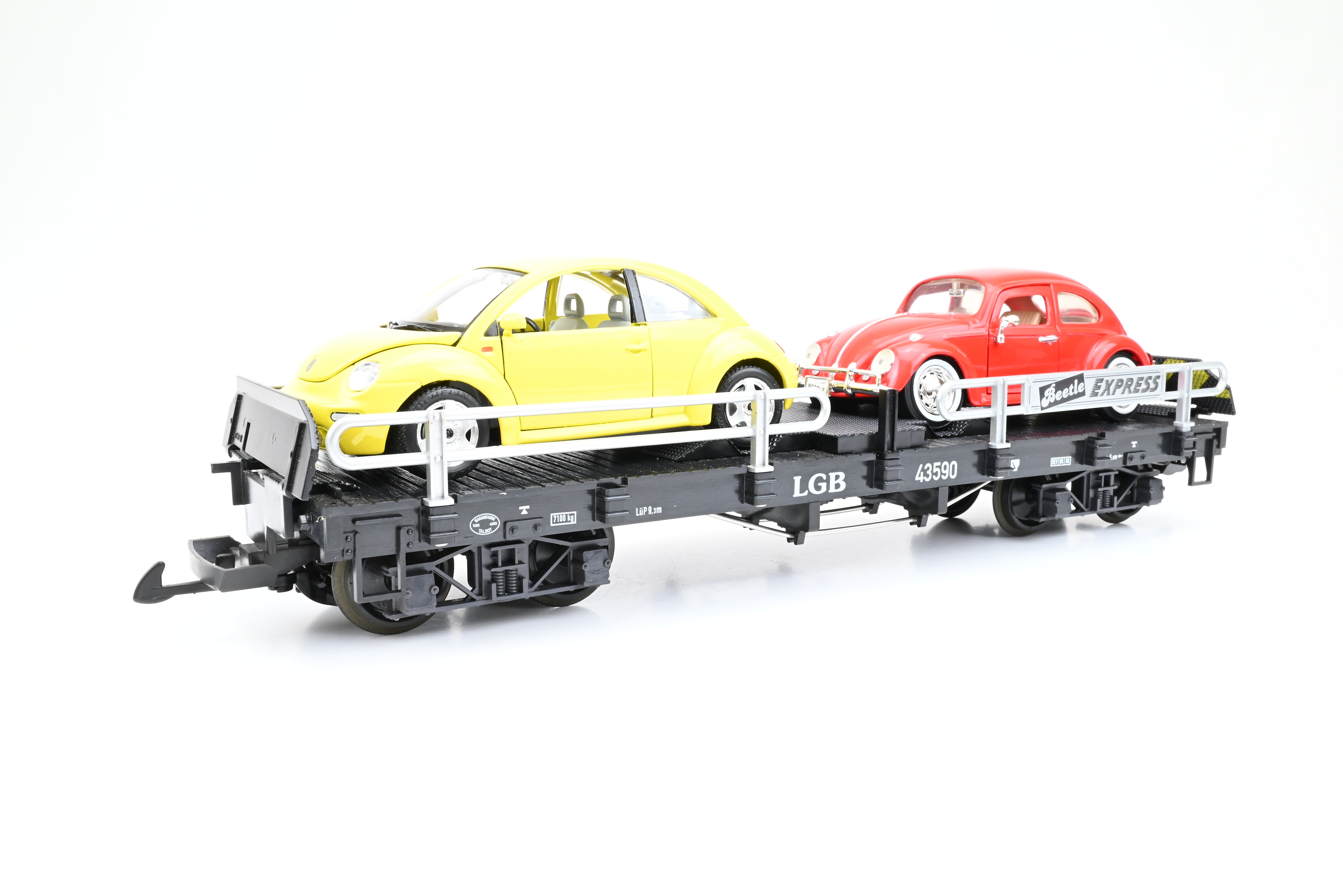 LGB G Gauge 43590 Beetle Car Transporter Wagon w/ Diecast Beetle Cars