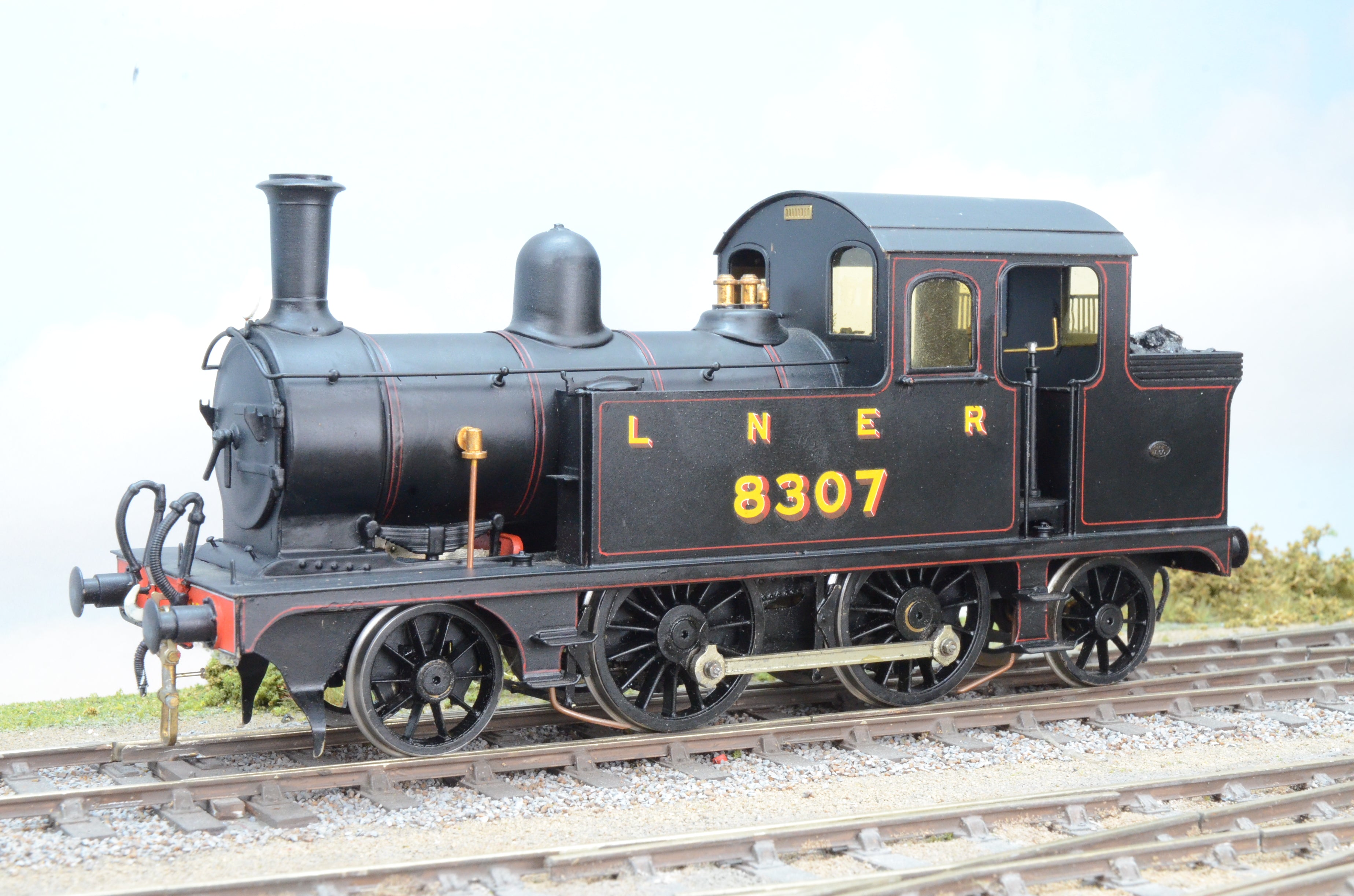 Kit Built O Gauge LNER Holden F7 2-4-2 Tank 8307 Plain Black
