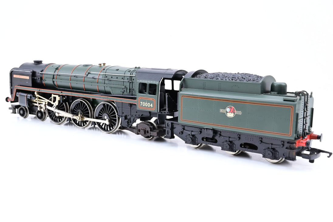 Hornby OO Gauge R329 BR 4-6-2 Britannia Class Locomotive No.70004 'Wil