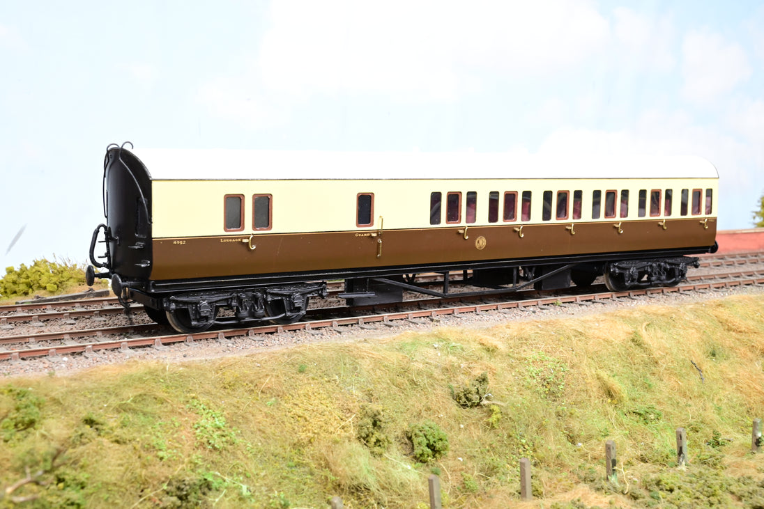 Kit Built 7mm O Gauge GWR 57ft Brake Composite No.4952