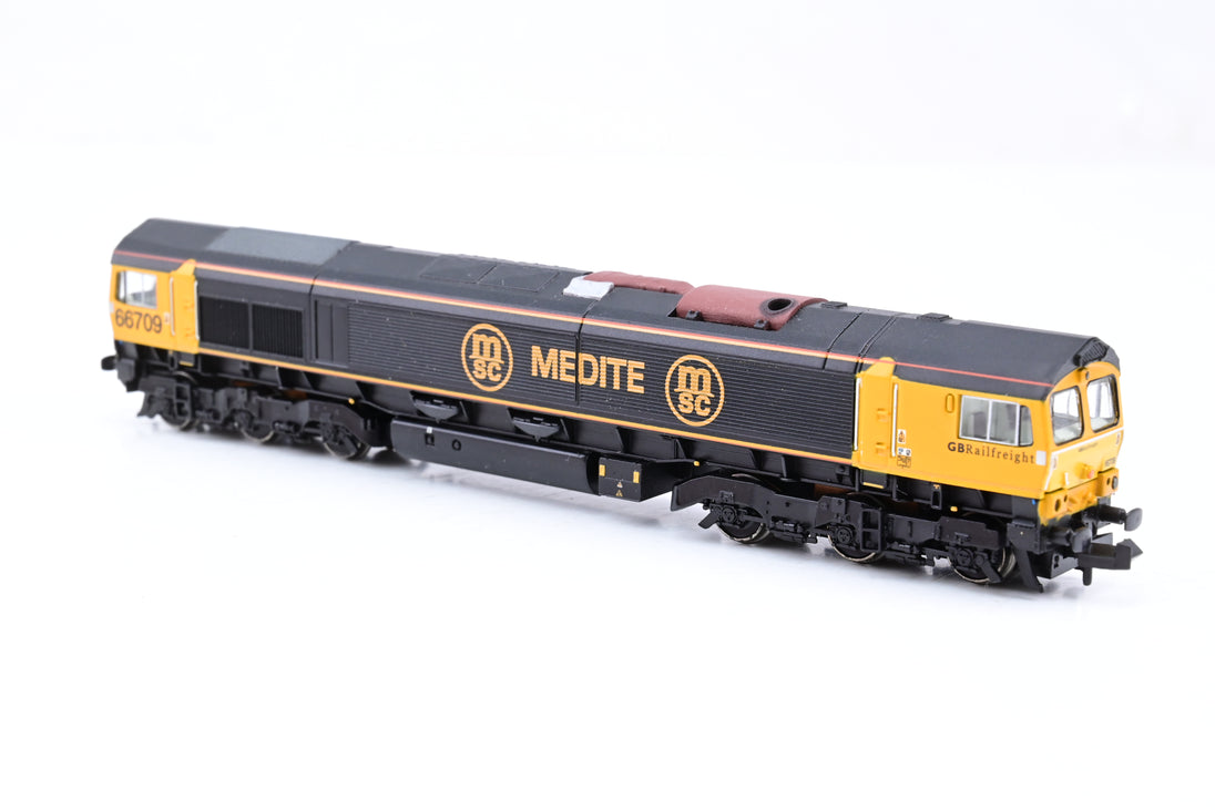 Graham Farish N Gauge 371-379 Class 66 Diesel Medite GB Railfreight No