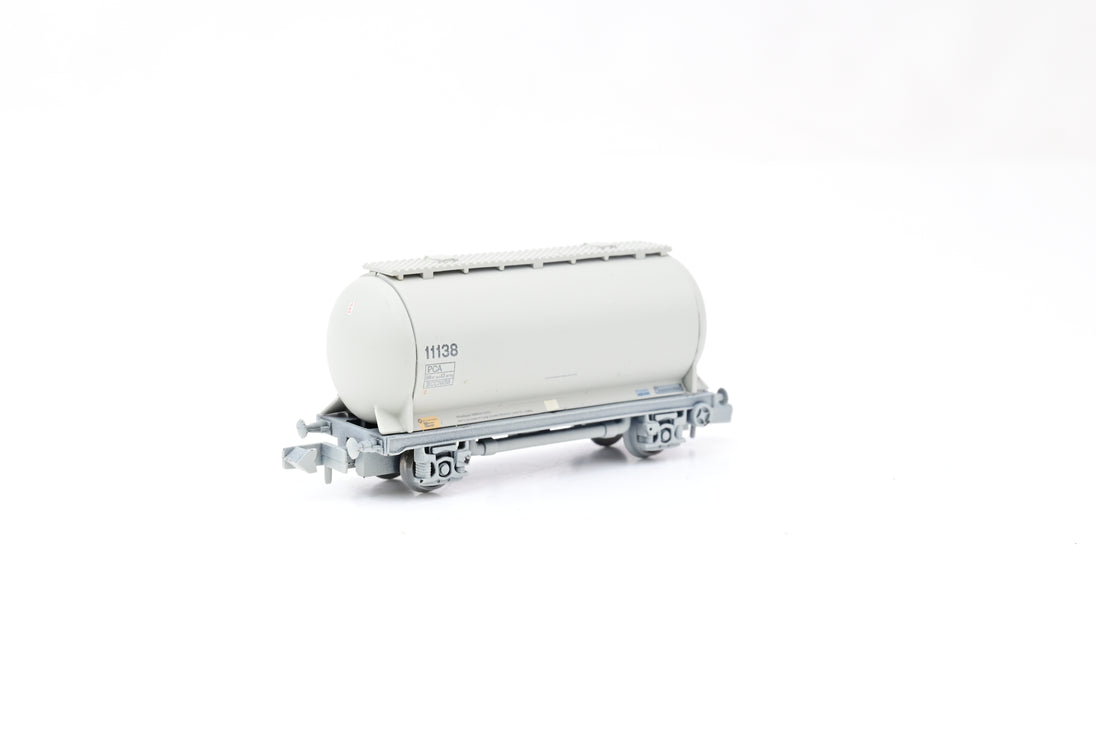 Graham Farish N Gauge 373-003B Bulk Powder PCA Wagon 'Blue Circle Ceme