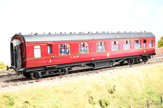 Kit Built 7mm O Gauge LMS 1st/3rd Class Open Coach No.9748